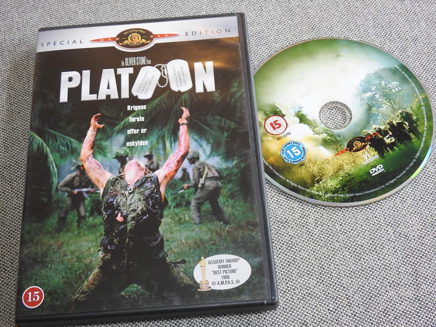 Platoon Special Edition DVD Tom Berenger Charli.. | Köp på Tradera (560690101)