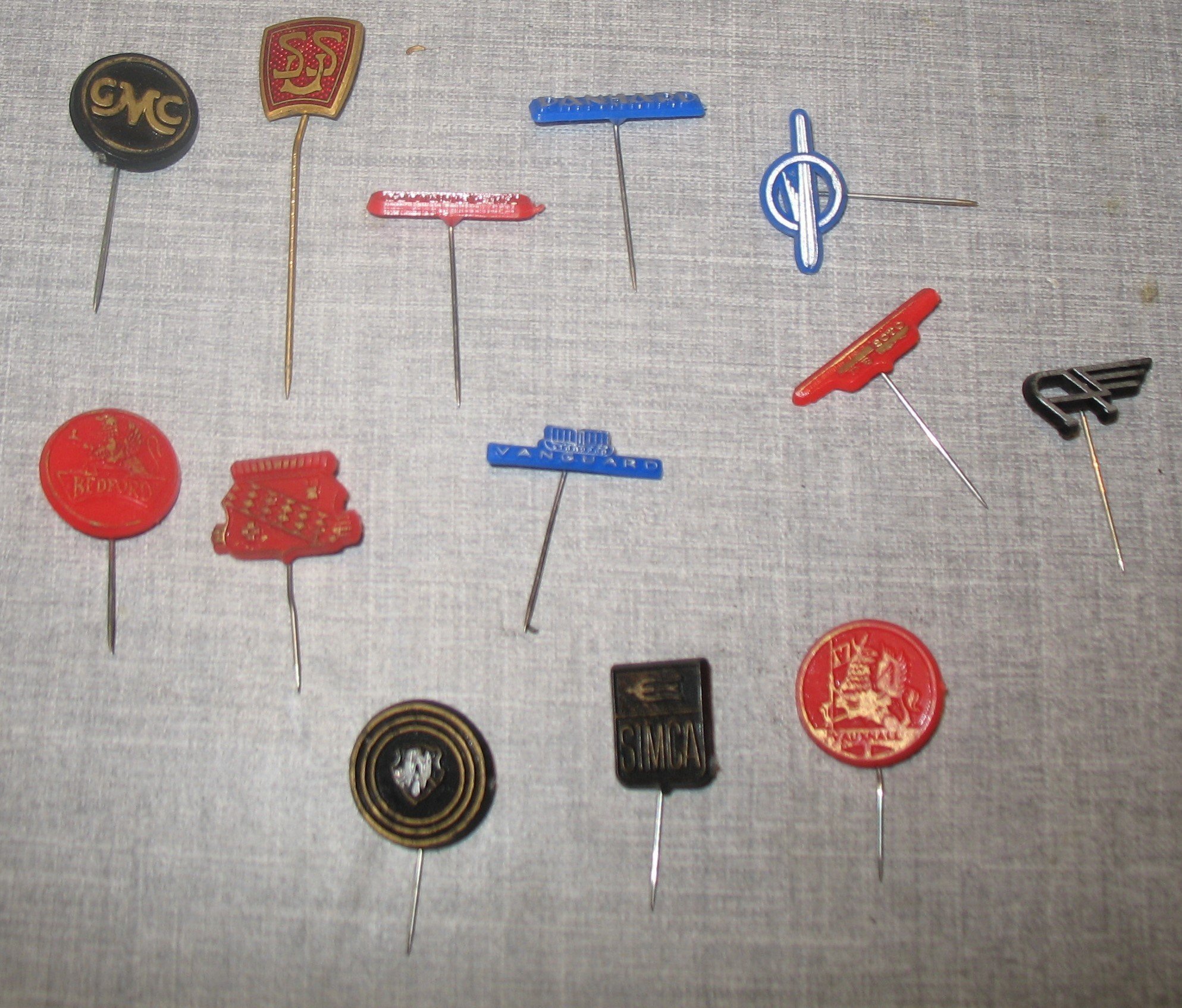 PINS GAMLA BILAR ! VAUXHALL BEDFORD SIMCA PANHA.. | Köp på Tradera (699647785)