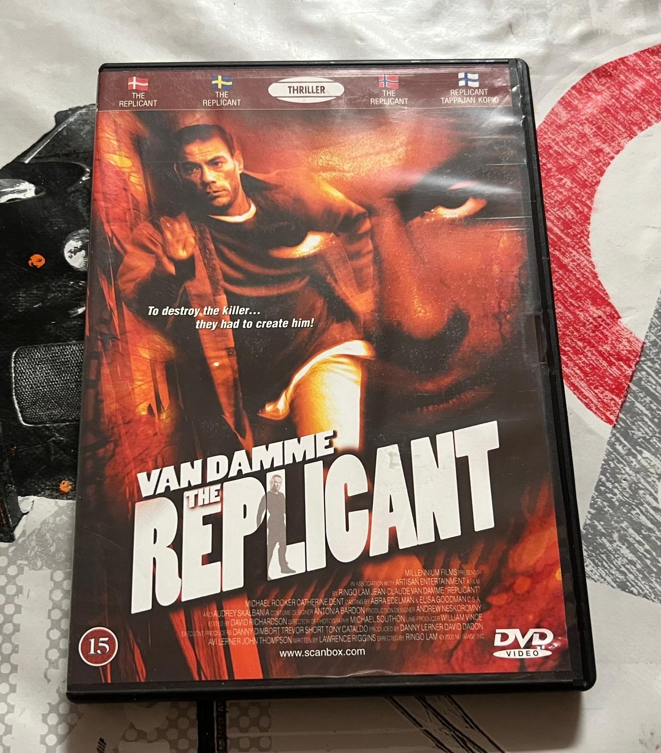 JEAN-CLAUDE VAN DAMME ÄR THE REPLICANT (2001) S.. | Köp på Tradera (581124663)