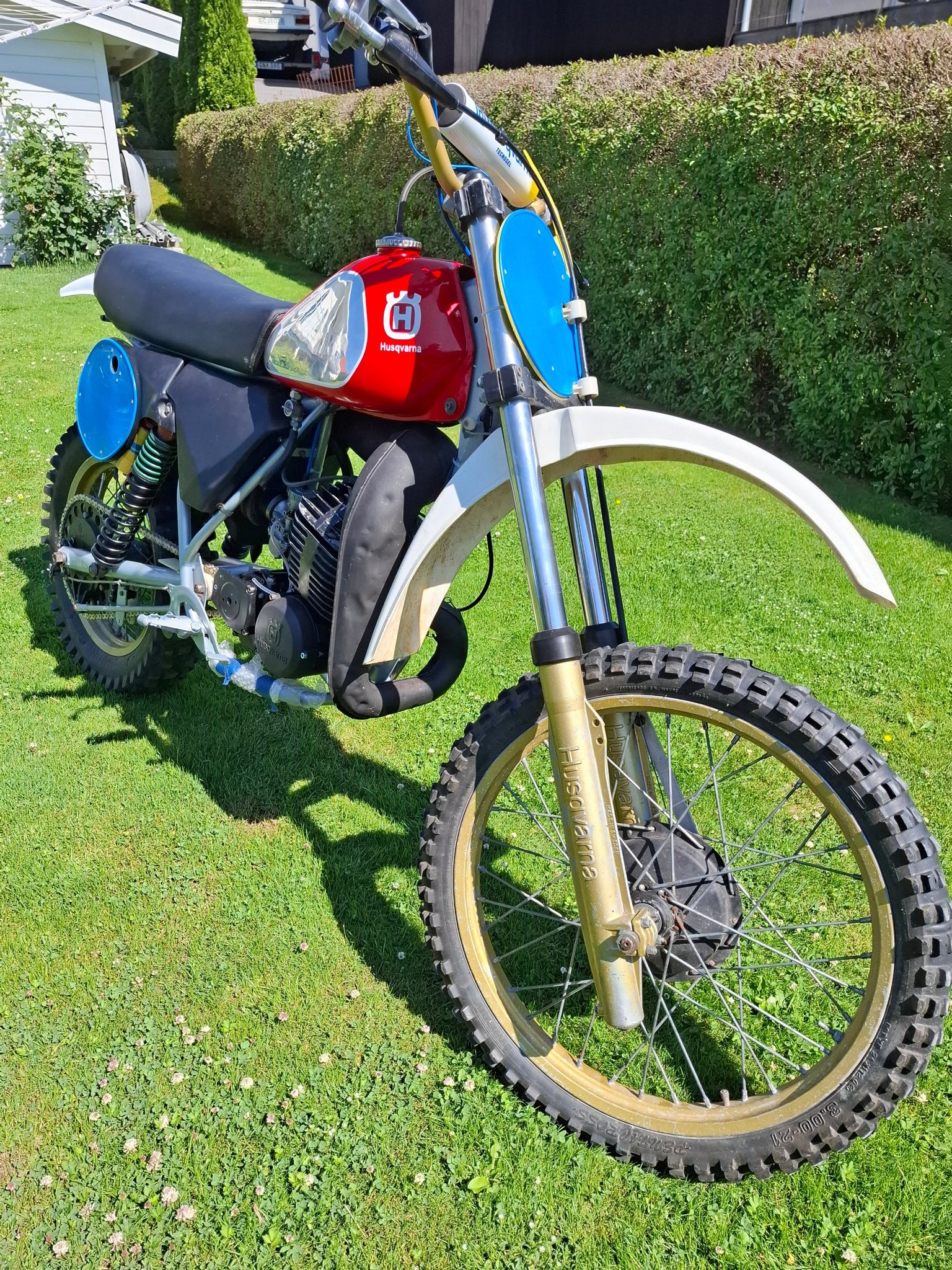 Se produkter som liknar Husqvarna 430 CR 1982 - nyren.. på Tradera (686030558)