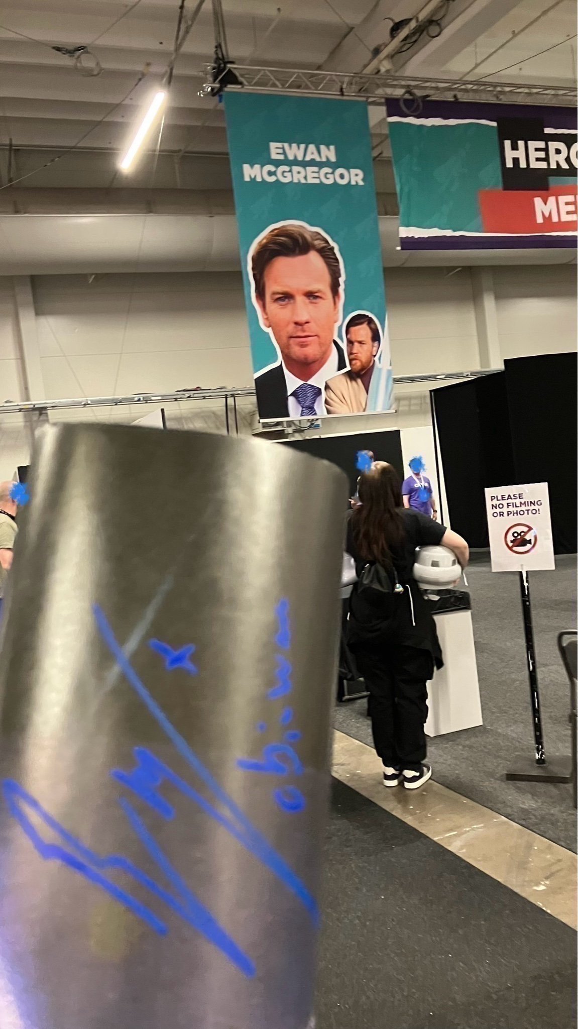 SIGNERAD av Ewan McGregor (98x137,5cm) STAR WAR.. | Köp på Tradera (704493423)