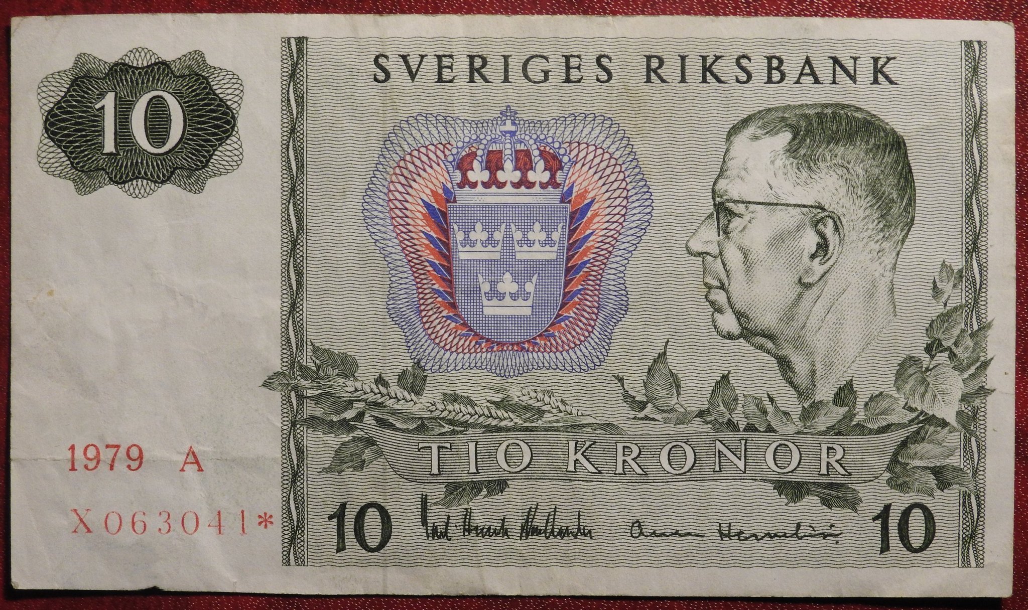 Se produkter som liknar Sedel 10 kr 1979 Stjärnsedel .. på Tradera (618257016)