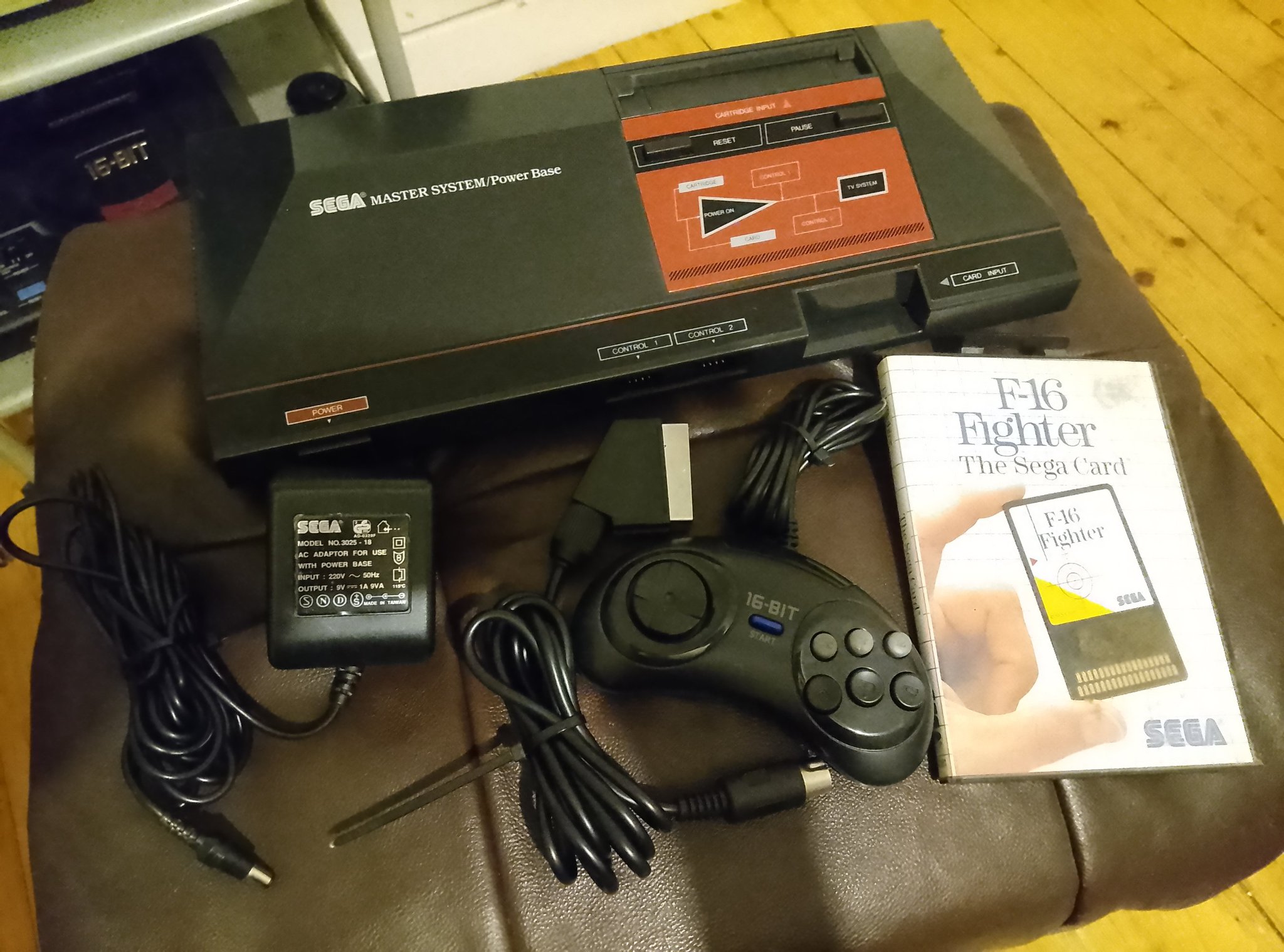 Se produkter som liknar Sega Master System Basenhet +.. på Tradera (702568307)