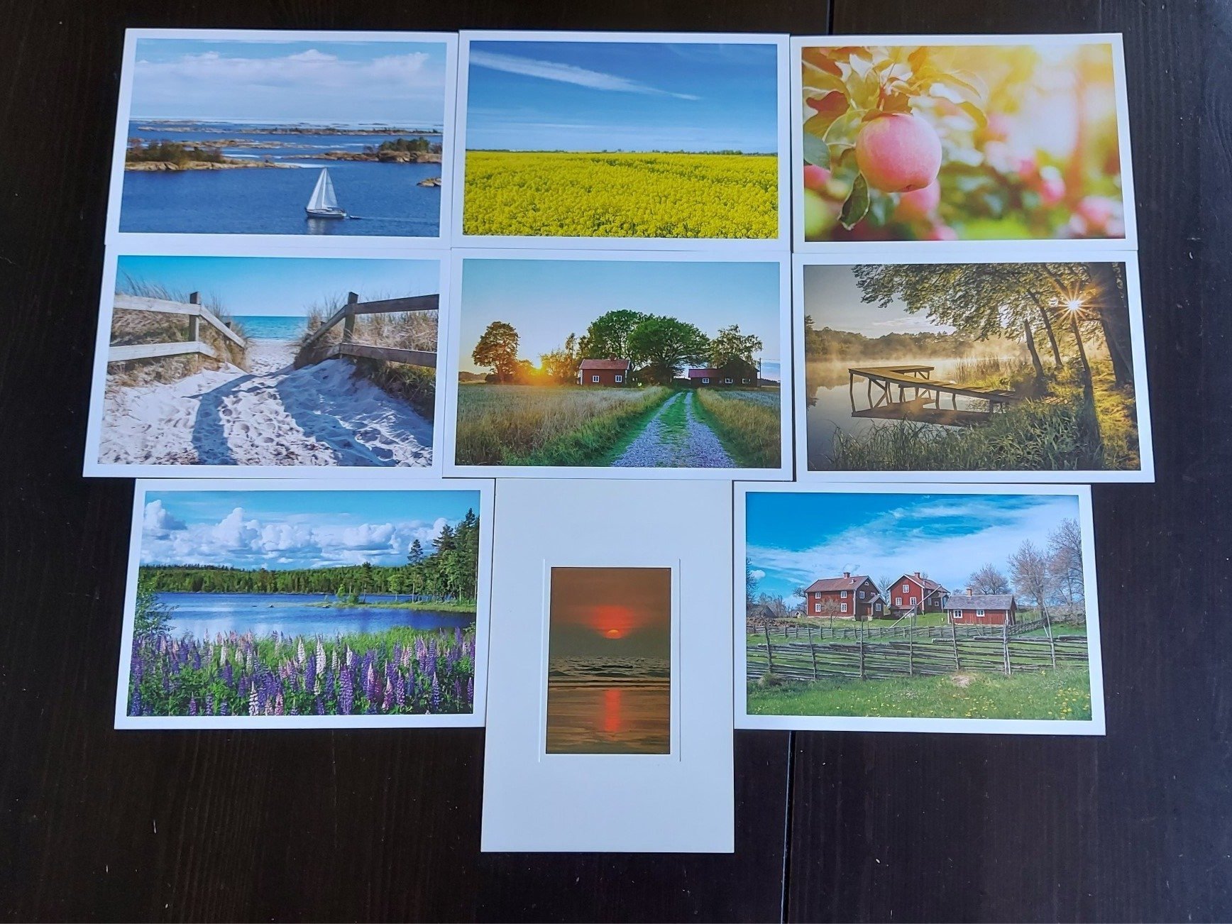 Se produkter som liknar Nio nya sommarkort/vykort på Tradera (638476557) Se produkter som liknar Nio nya sommarkort/vykort på Tradera (638476557)