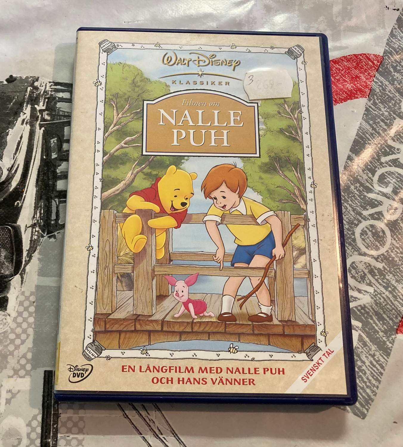 FILMEN OM NALLE PUH (1977) SVENSK UTGÅVA I FINT.. | Köp på Tradera (557536798)
