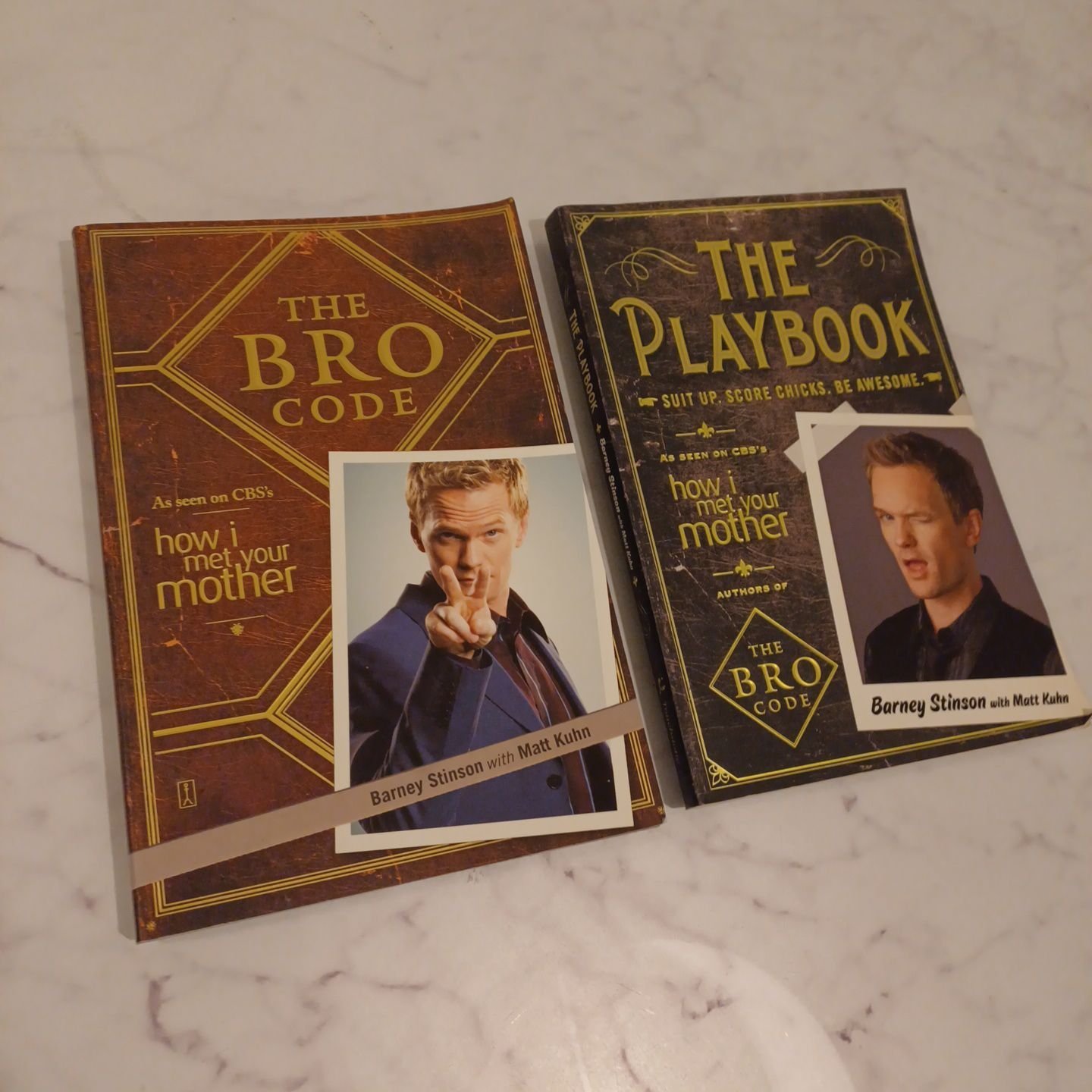 The Bro Code & The Playbook av Barney Stinson -.. | Köp på Tradera (696789020)