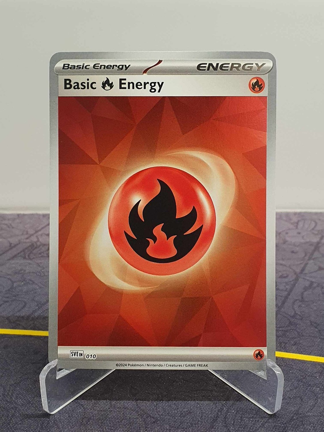 BASIC FIRE ENERGY 010 - Holo - Prismatic Evolut.. | Köp på Tradera (660974481)