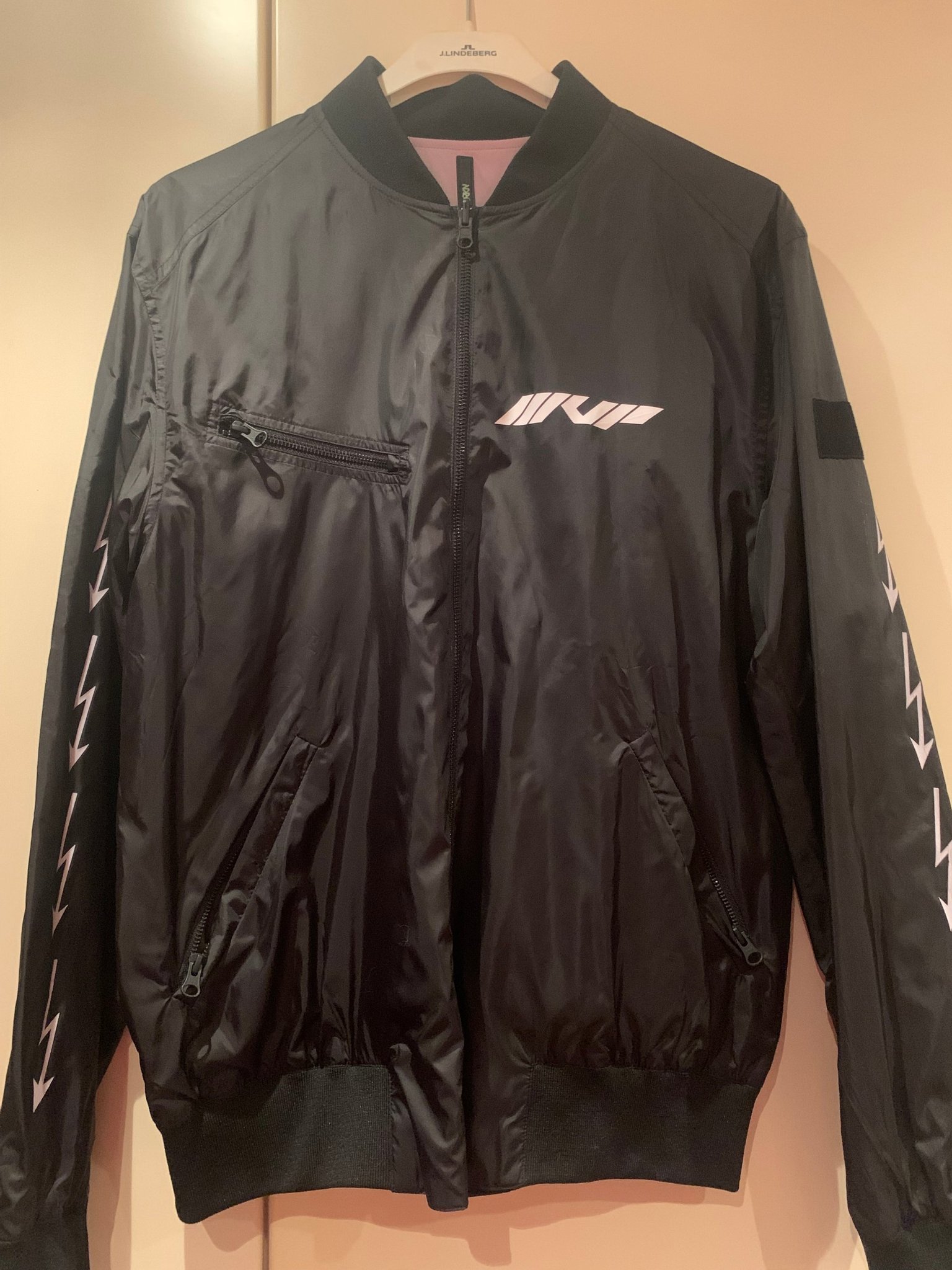 DRKN Reversible Bomber Jacket Black/Reflex | Köp på Tradera (635501312)