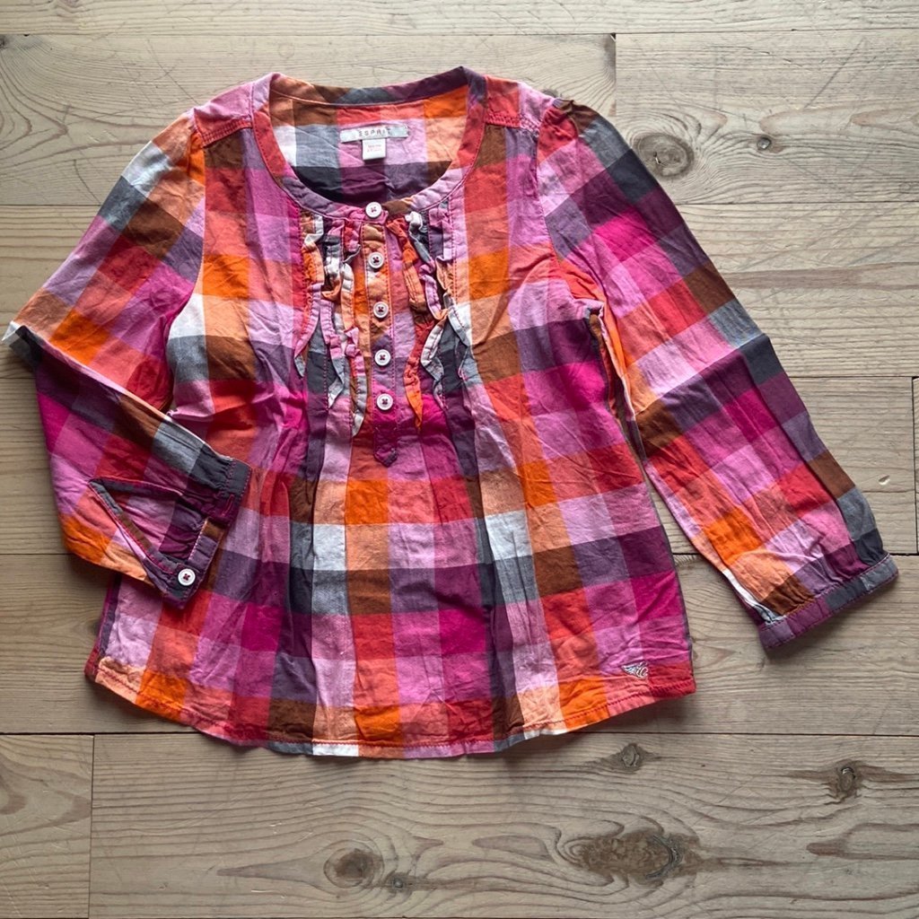 Se produkter som liknar Esprit tunn blus 104/110 oanv.. på Tradera (637005217)