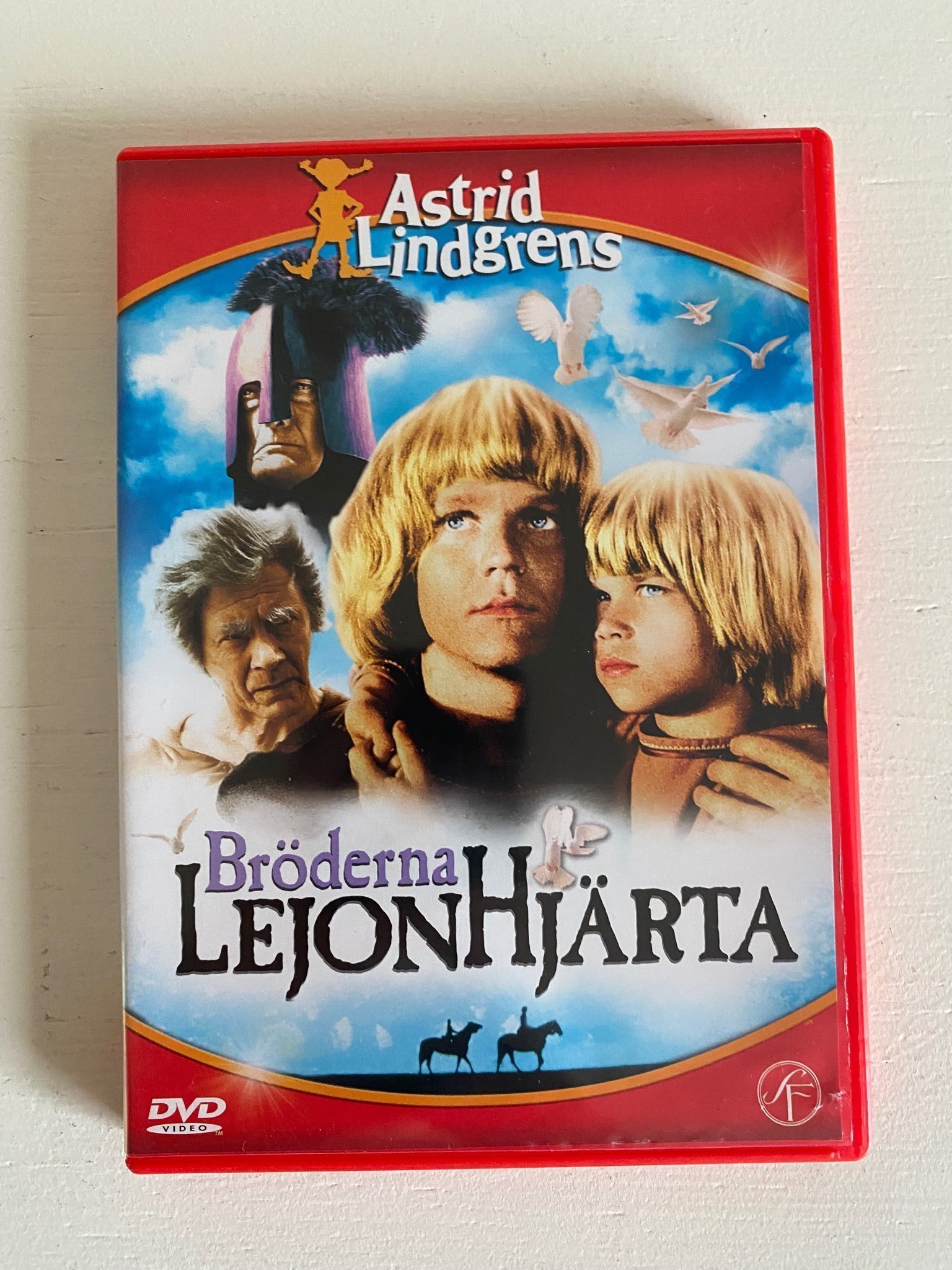 Bröderna Lejonhjärta Astrid Lindgren DVD-film .. | Köp på Tradera (569708692)