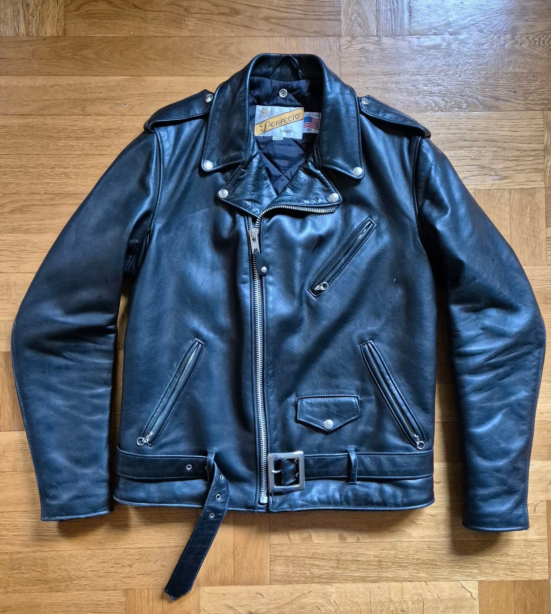 Schott Perfecto 118 svart jacka, storlek 40 | Köp på Tradera (689959129)