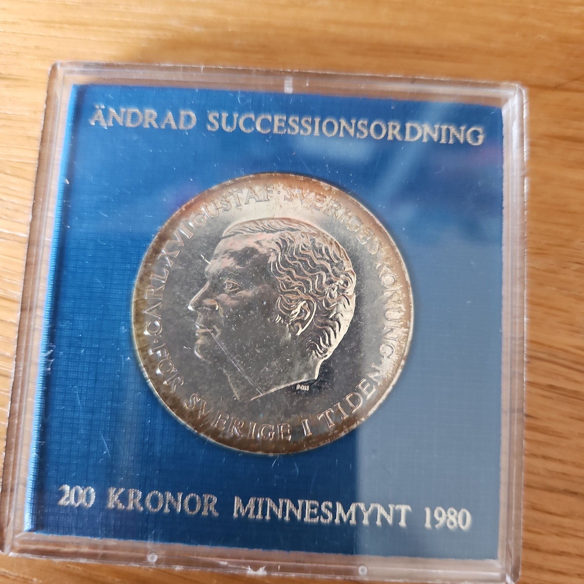 Se produkter som liknar 200 Kronor Minnesmynt 1980 - .. på Tradera (686728312)
