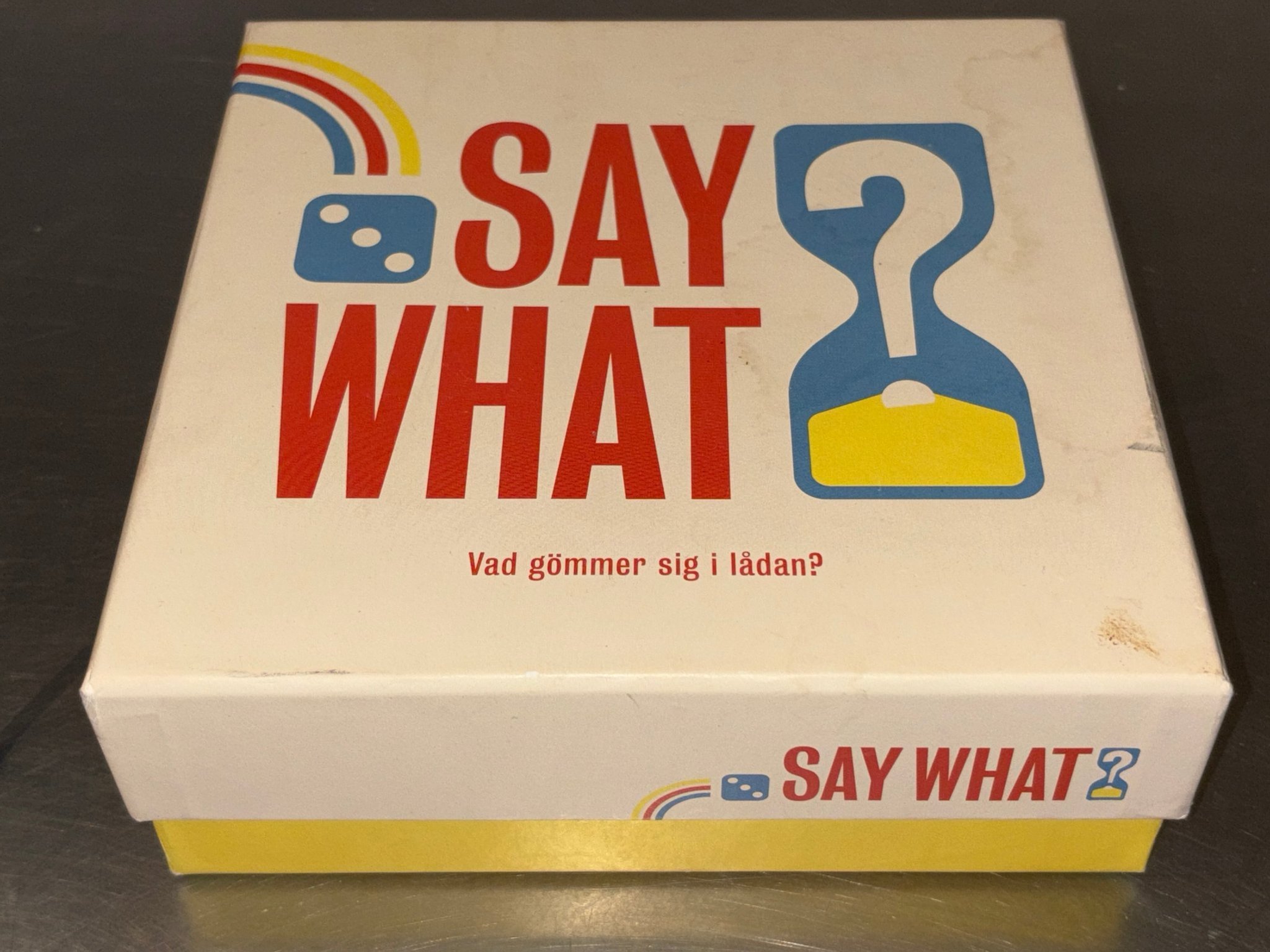SAY WHAT - Vad gömmer sig i lådan? (Svensk vers.. | Köp på Tradera (704334495)