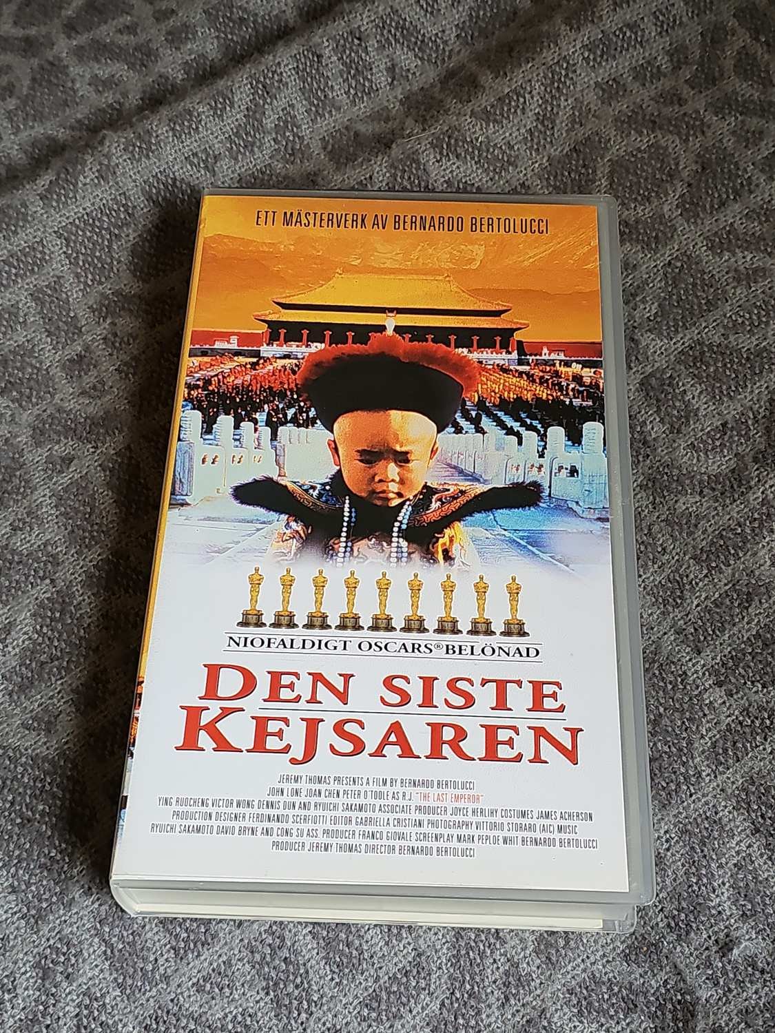Den Siste Kejsaren VHS | Köp från SandsOfTime på Tradera (673858659)
