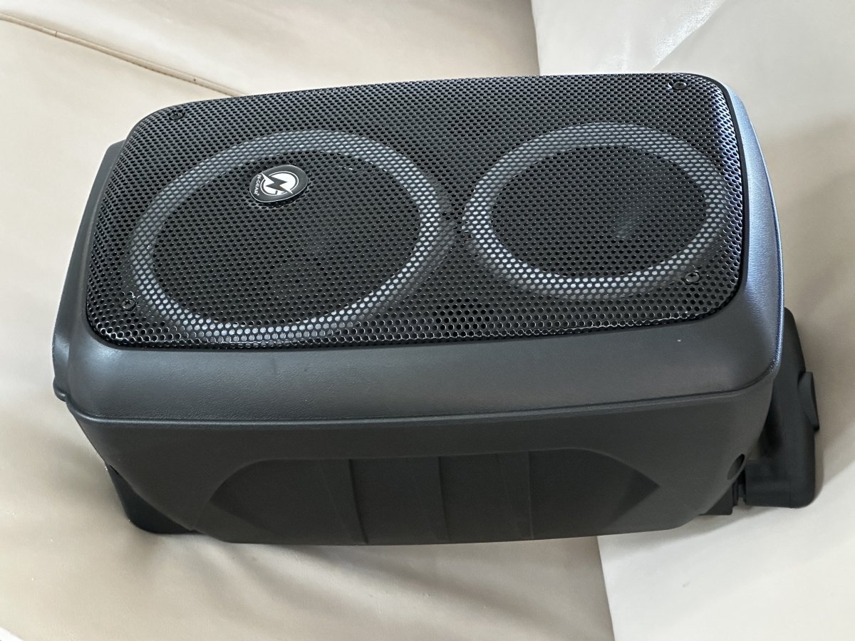 Se produkter som liknar Gitarrförstärkare 40W med bat.. på Tradera (692099557)