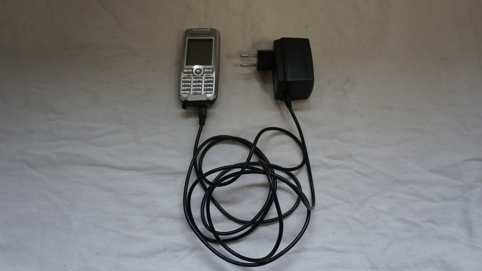 Se produkter som liknar Sony Ericsson K700i mobiltele.. på Tradera (695933610)