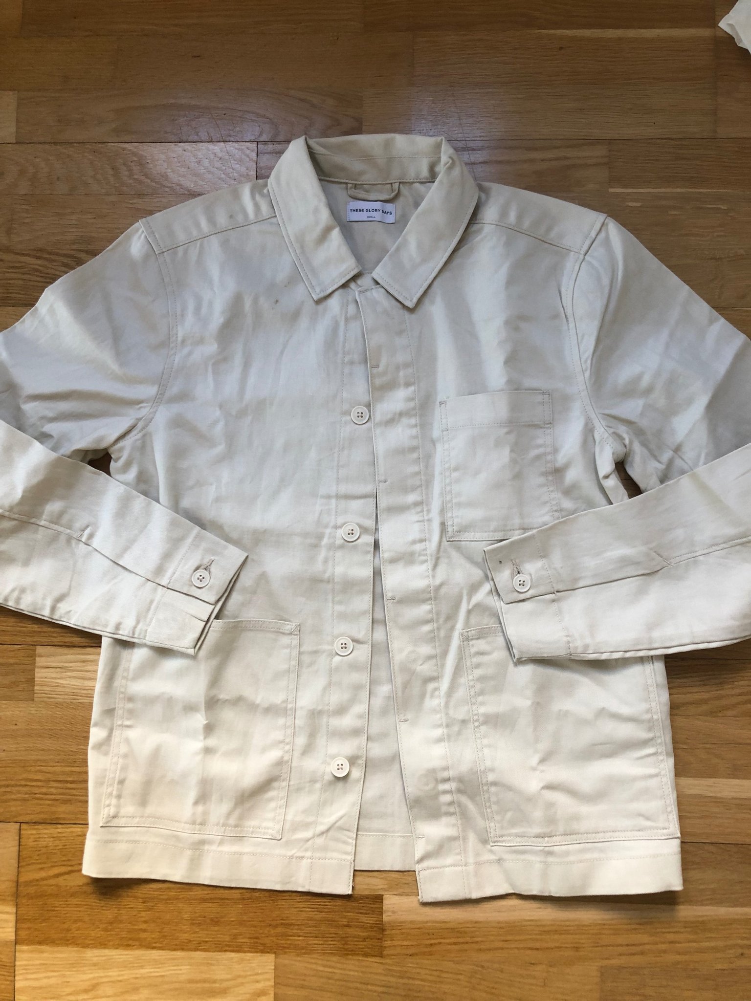 These glory days krämvit overshirt stl S | Köp på Tradera (599508691) These glory days krämvit overshirt stl S | Köp på Tradera (599508691)