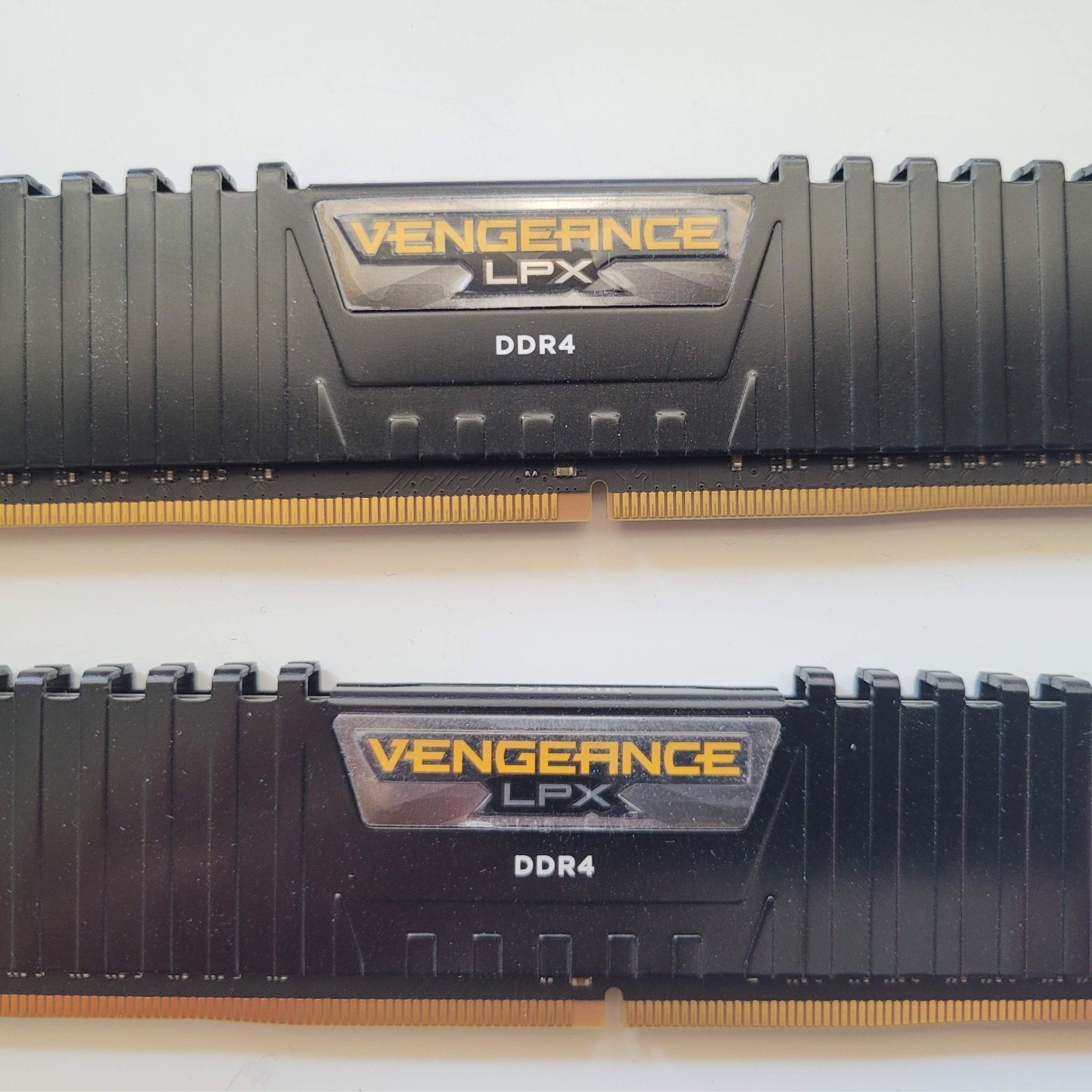 Se produkter som liknar Corsair Vengeance LPX DDR4 16.. på Tradera (688437925)