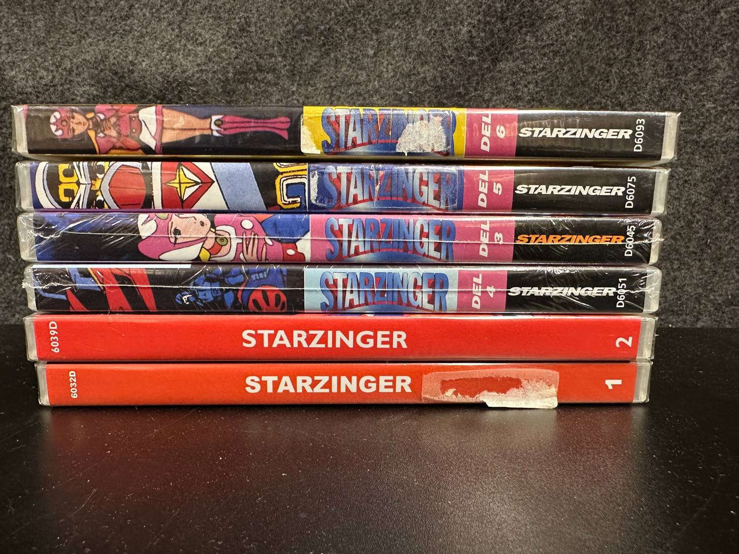 Se produkter som liknar Starzinger del 1-6 DVD inplas.. på Tradera (632608304)