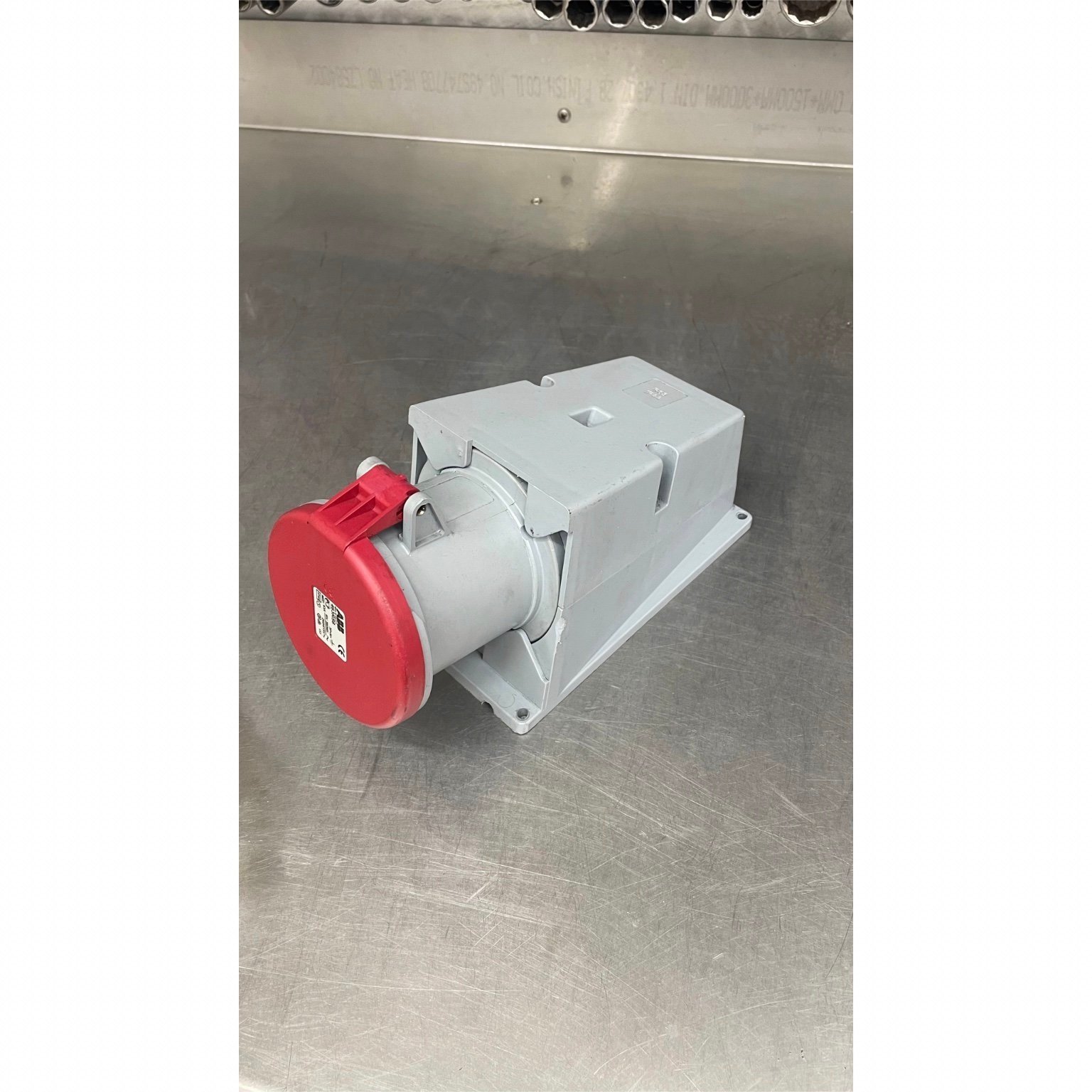 ABB 63 Ampere uttag, 63A vägguttag IP44 | Köp på Tradera (618594535)