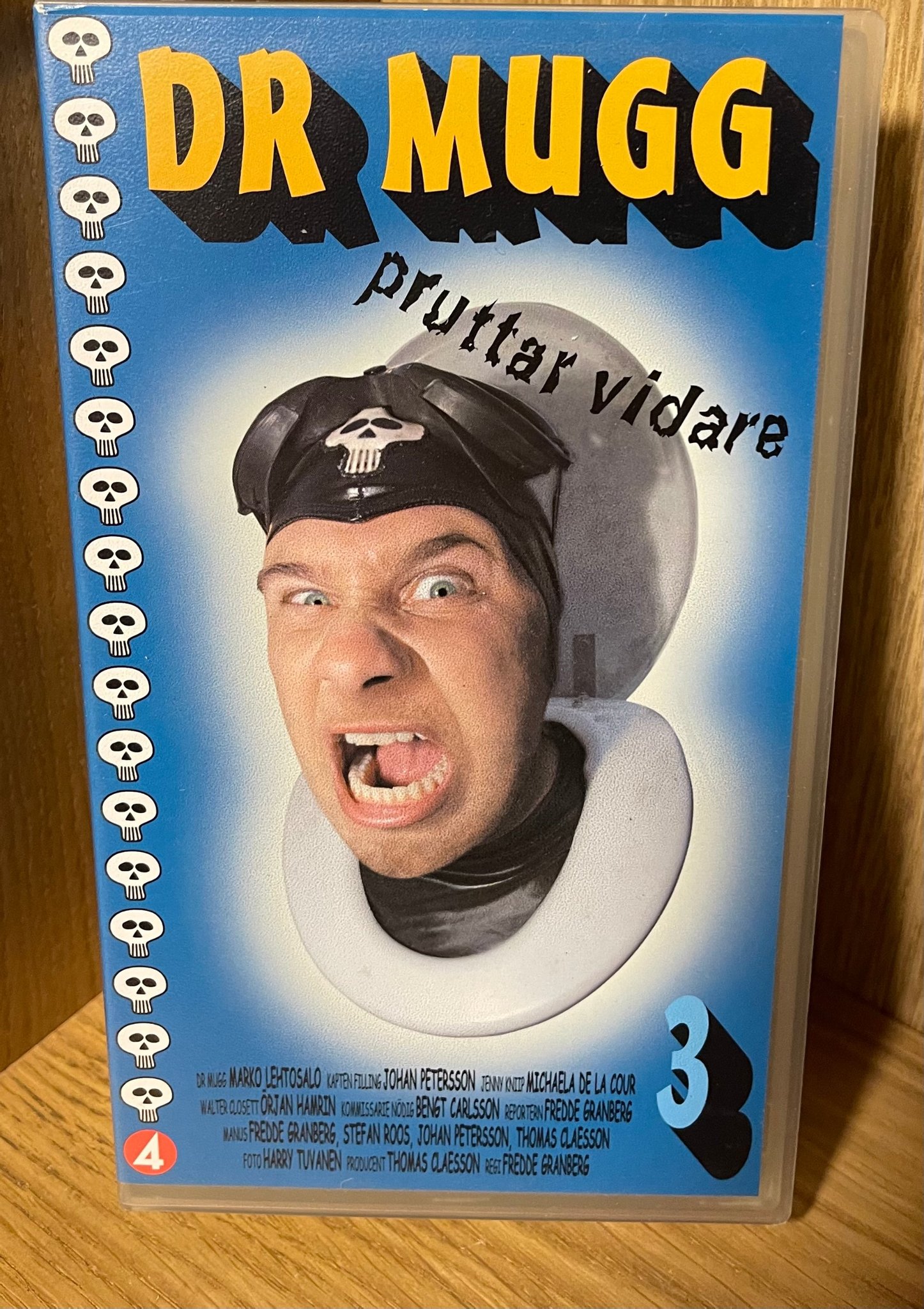 Se produkter som liknar Dr Mugg 3 - Pruttar Vidare VHS på Tradera (704435861)