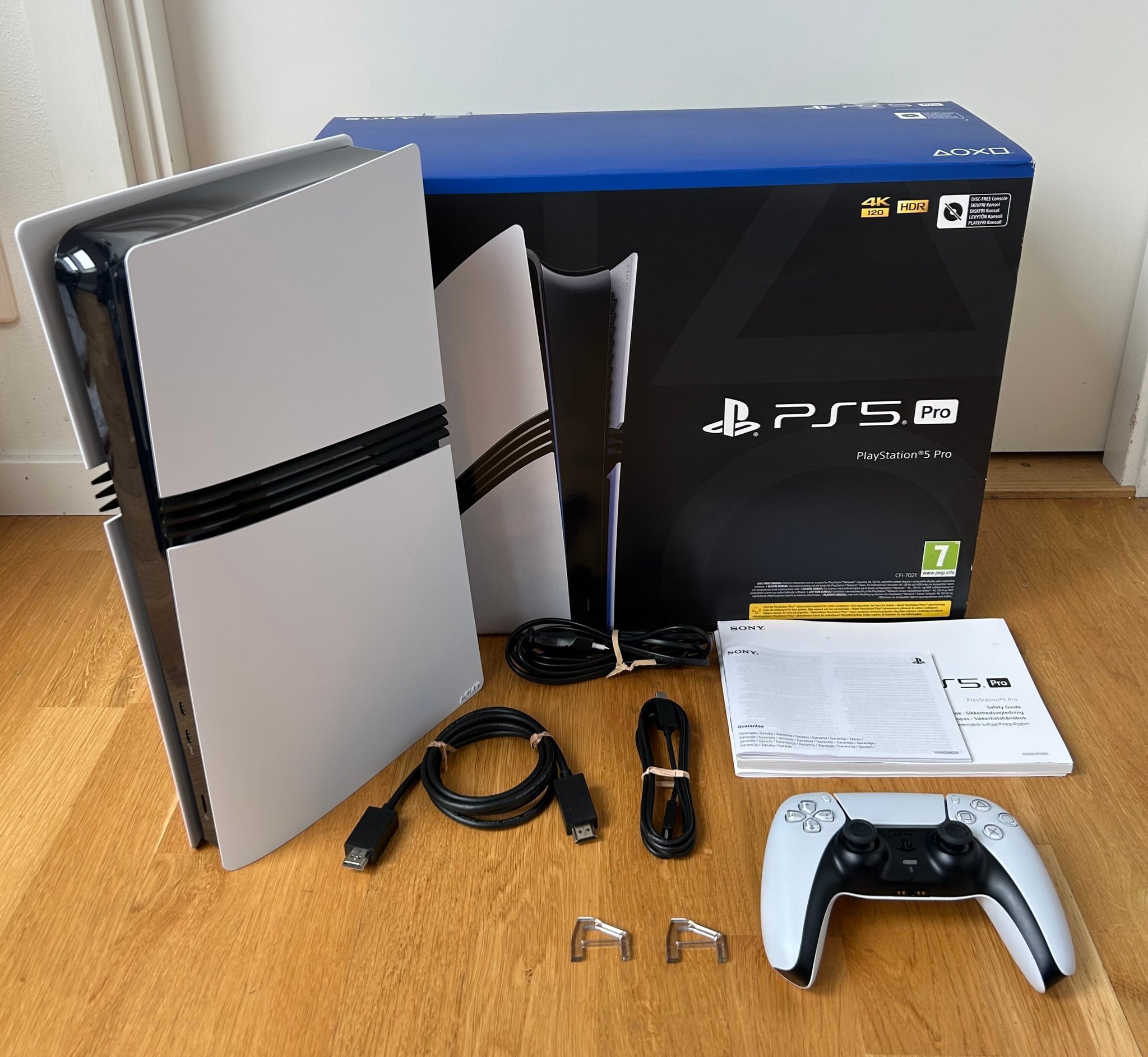 Se produkter som liknar Playstation 5 Pro (PS5 PRO) i.. på Tradera (691826900)