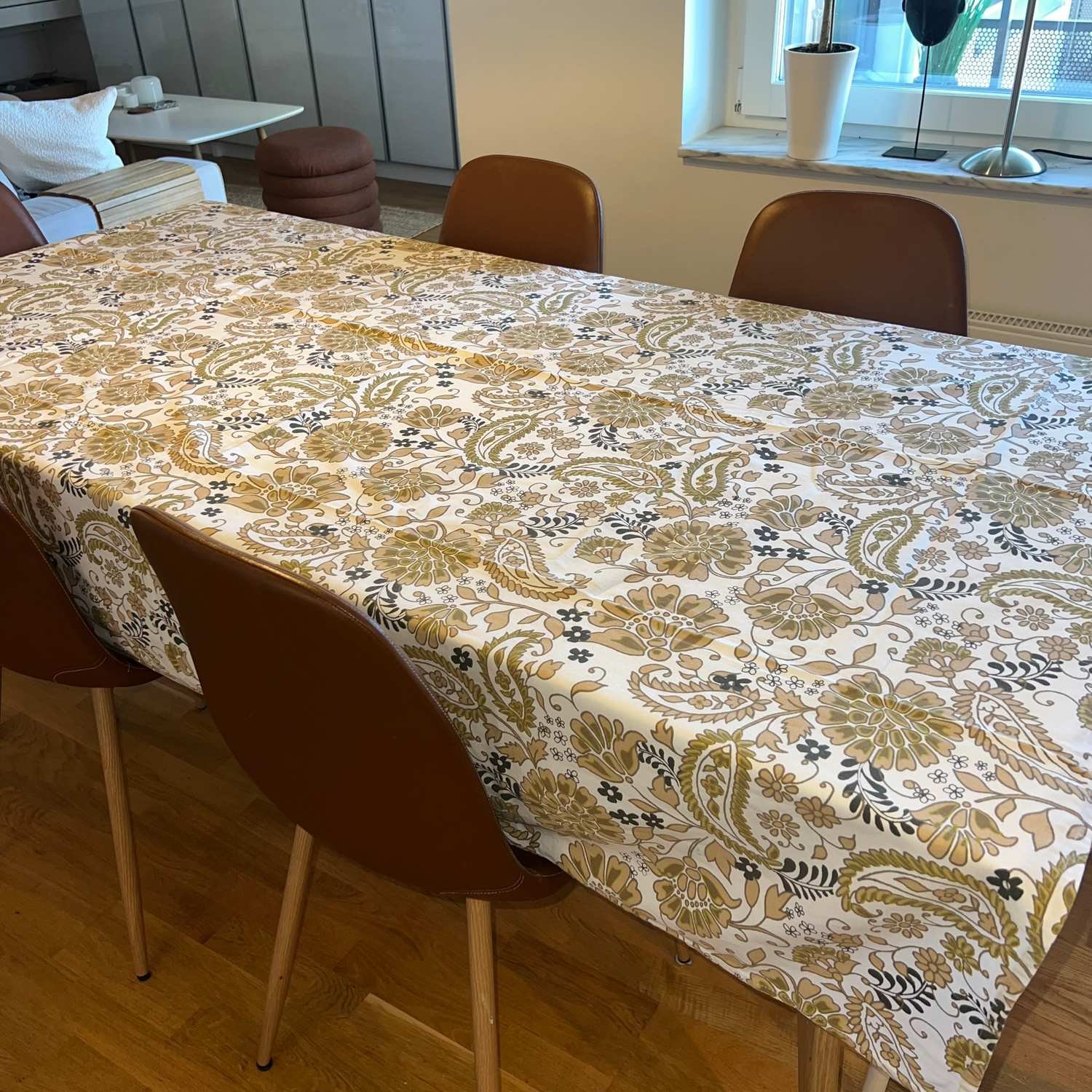 Retro stor Duk med blommor blommönster 184x160c.. | Köp på Tradera (676074663)