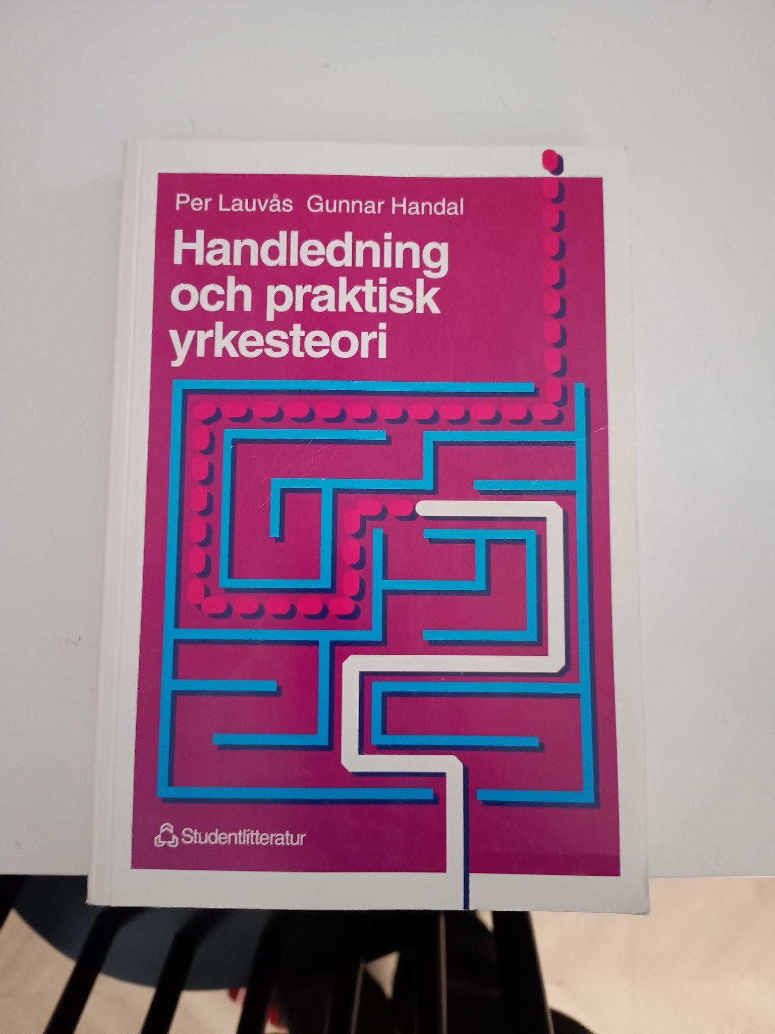Se produkter som liknar Handledning och praktisk yrke.. på Tradera (690376829)