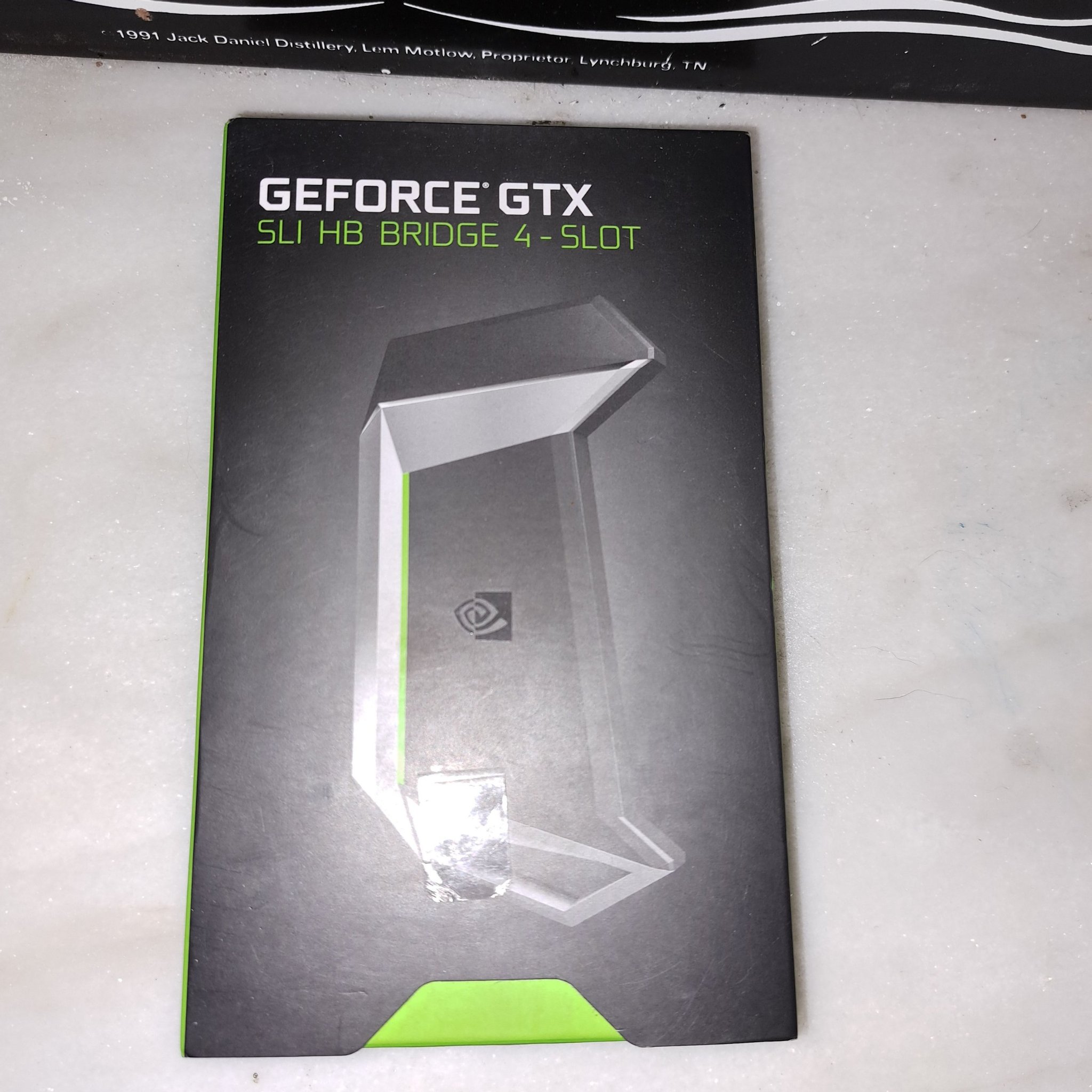 Se produkter som liknar Nvidia Geforce GTX SLI HB Bri.. på Tradera (688382917)