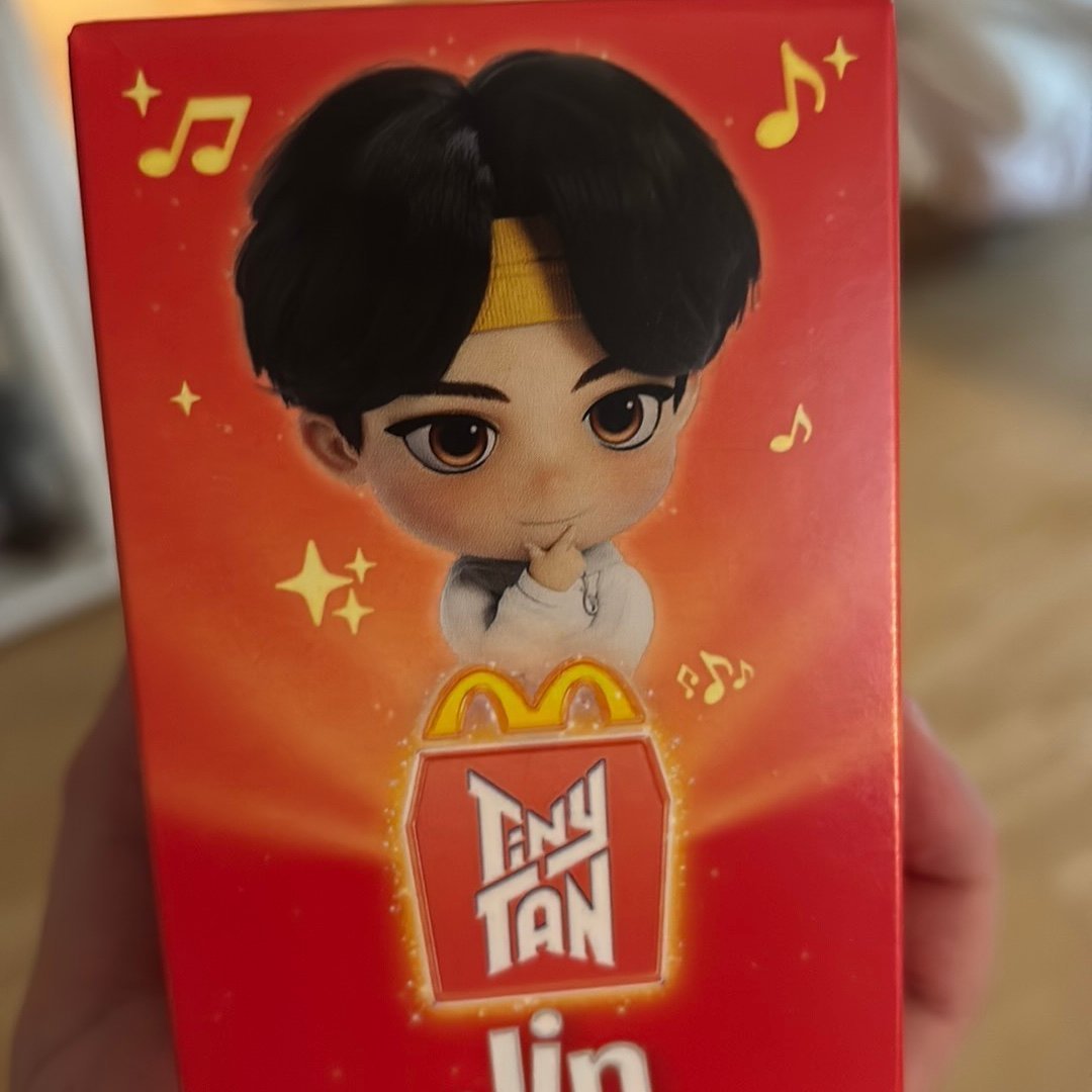 Se produkter som liknar McDonald's TinyTAN Jin Figur på Tradera (694015489)