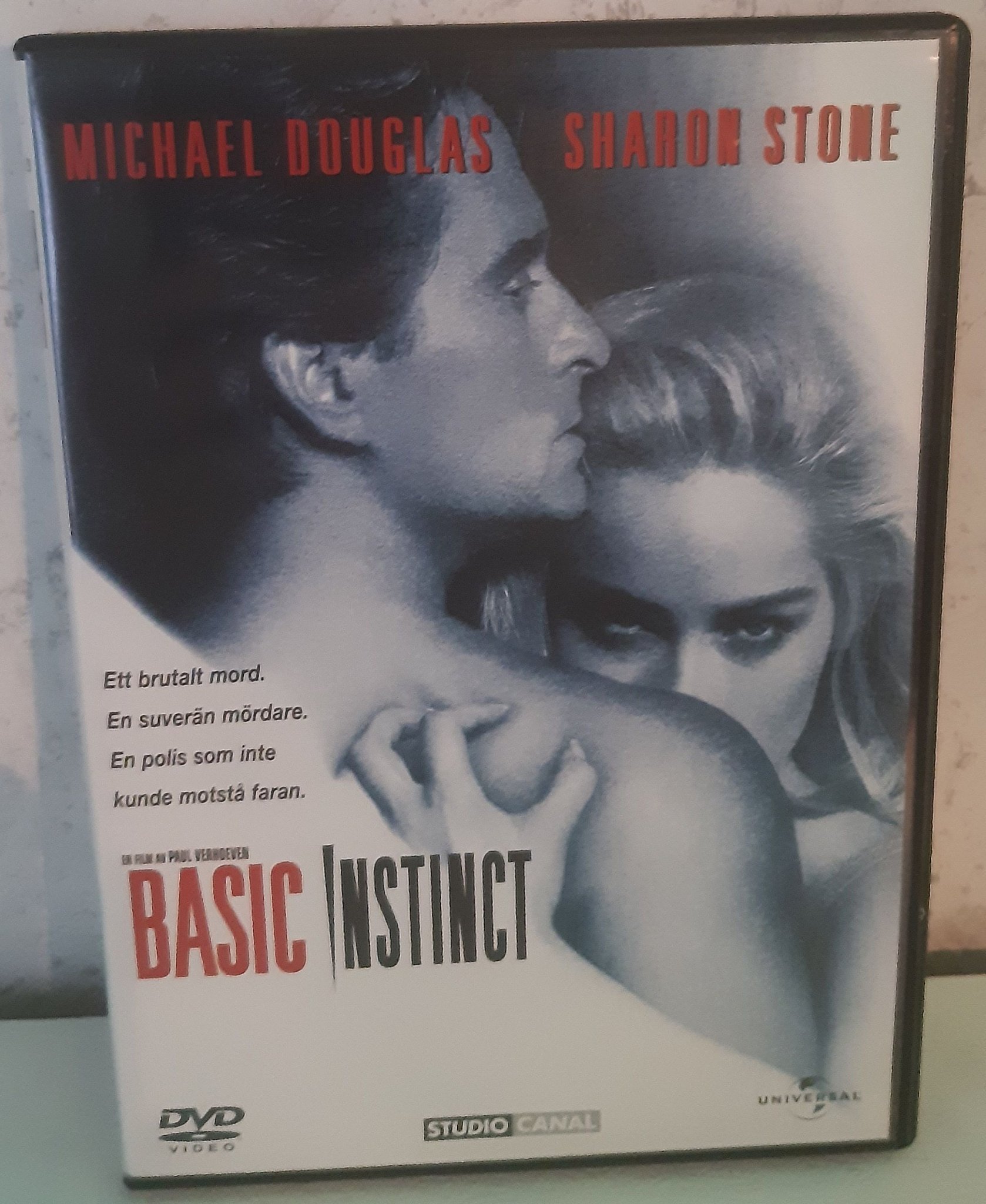 DVD - Basic Instinct | Köp på Tradera (711860801)