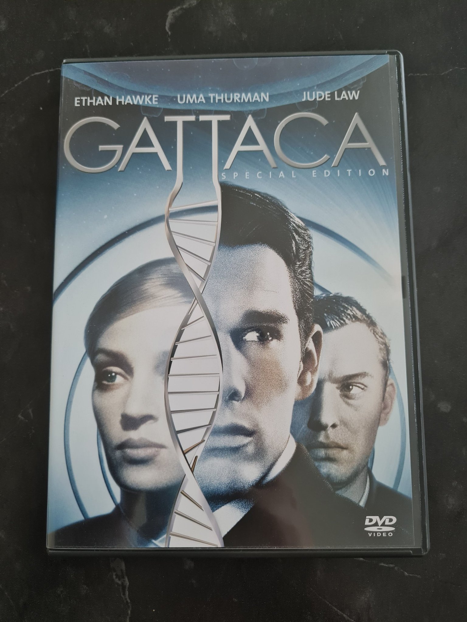Se produkter som liknar Gattaca - Special Edition DVD på Tradera (696709177)