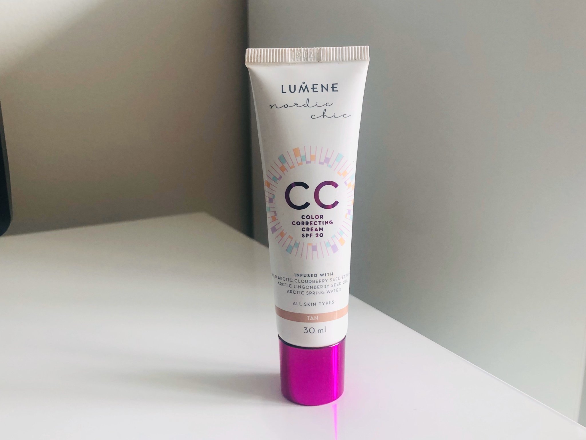 Lumene CC Color Correcting Cream 30 ml ”Tan”. (387840782) ᐈ Köp på Tradera