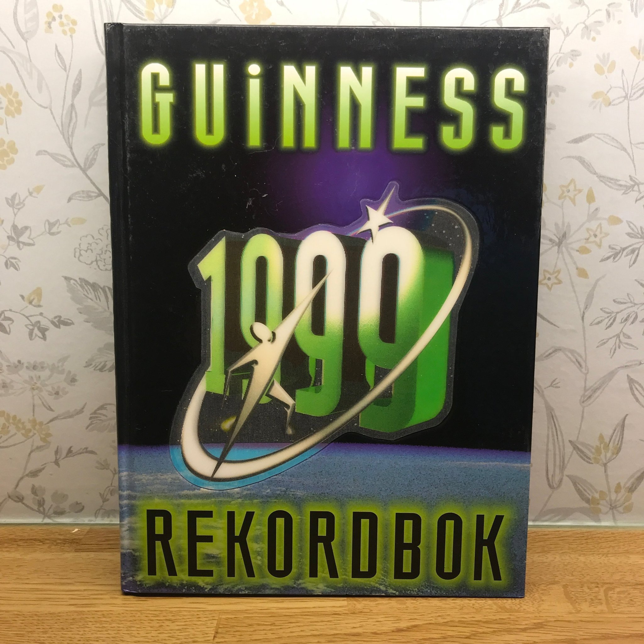 Guinness Rekordbok 1999 | Köp på Tradera (601853524)