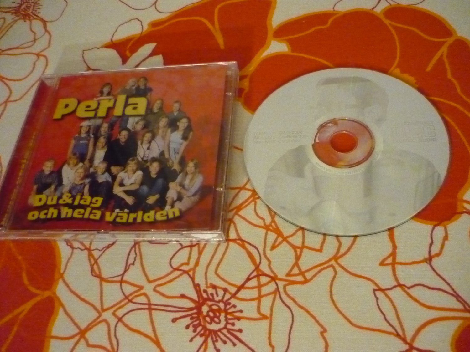 CD, PERLA, DU & JAG OCH HELA VÄRLDEN, DET ÄR SÅ.. | Köp på Tradera (670764325)