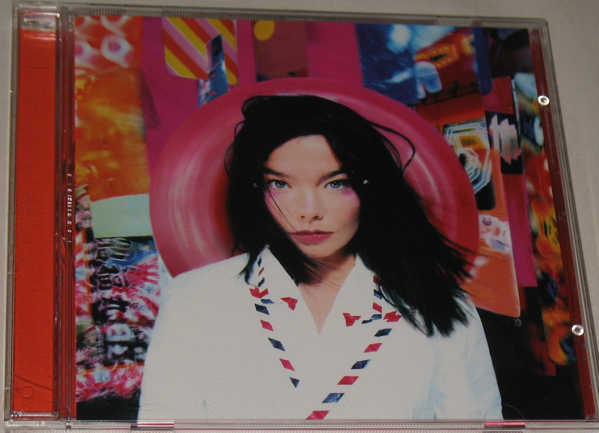 Björk • Post • Reissue • 1995 • Mother Records .. | Köp på Tradera (690362967)