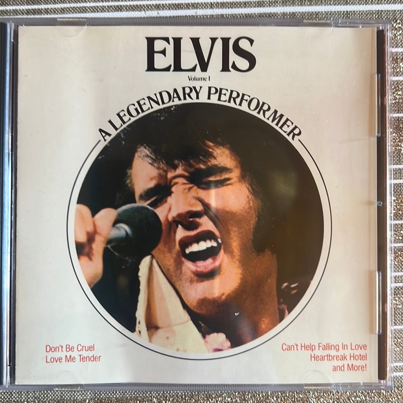 Elvis Presley - A legendary performer vol 1 | Köp på Tradera (636458329)