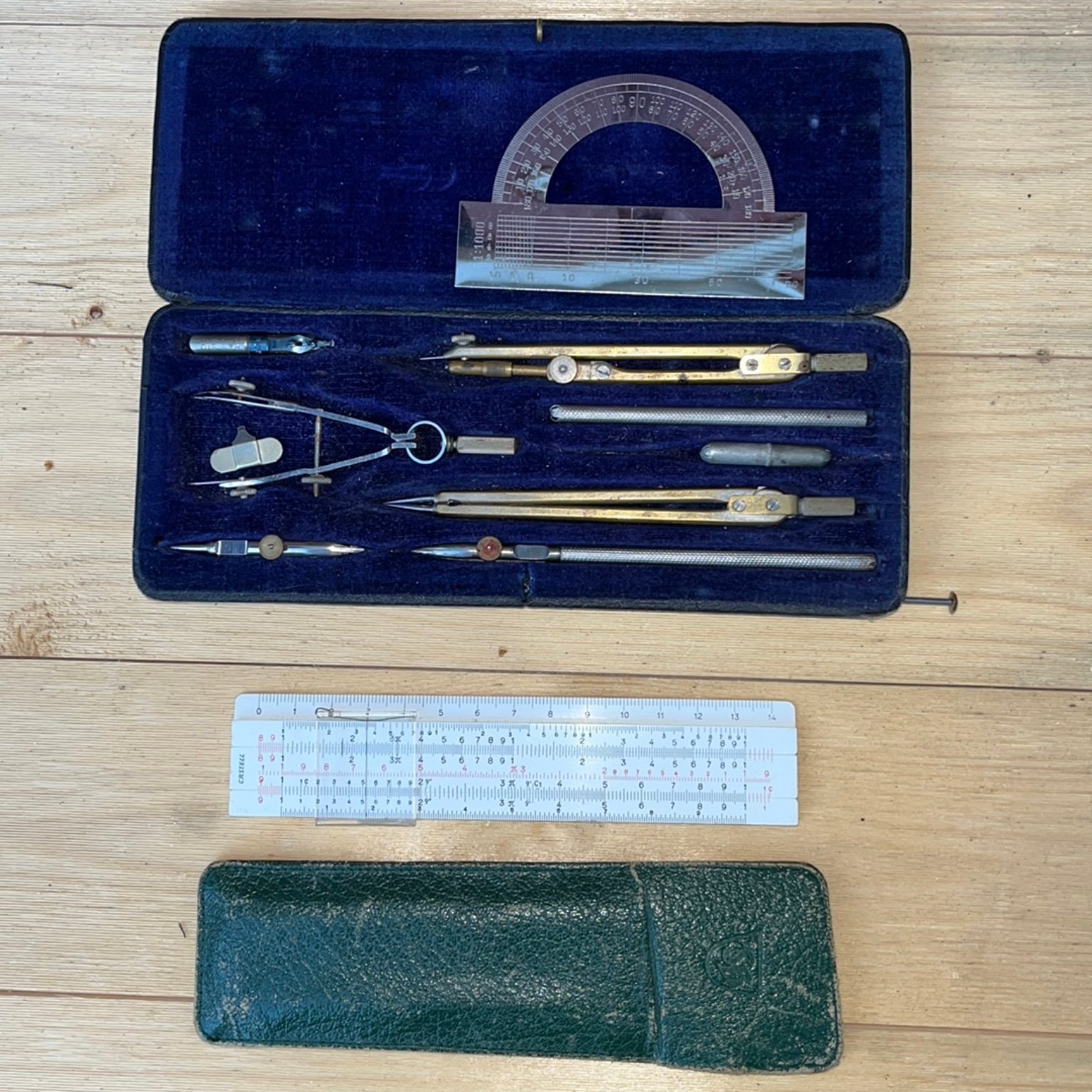 Se produkter som liknar Retro äldre set olika passare.. på Tradera (635557438)