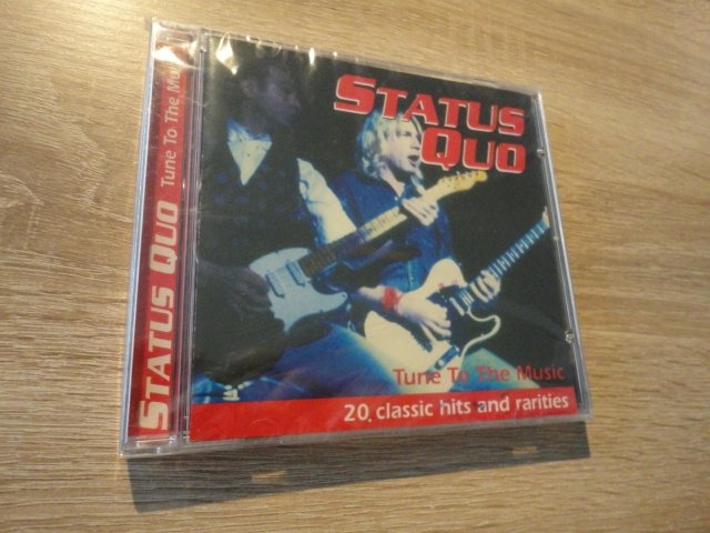 Se produkter som liknar STATUS QUO -- TUNE TO THE MUS.. på Tradera (669503980)
