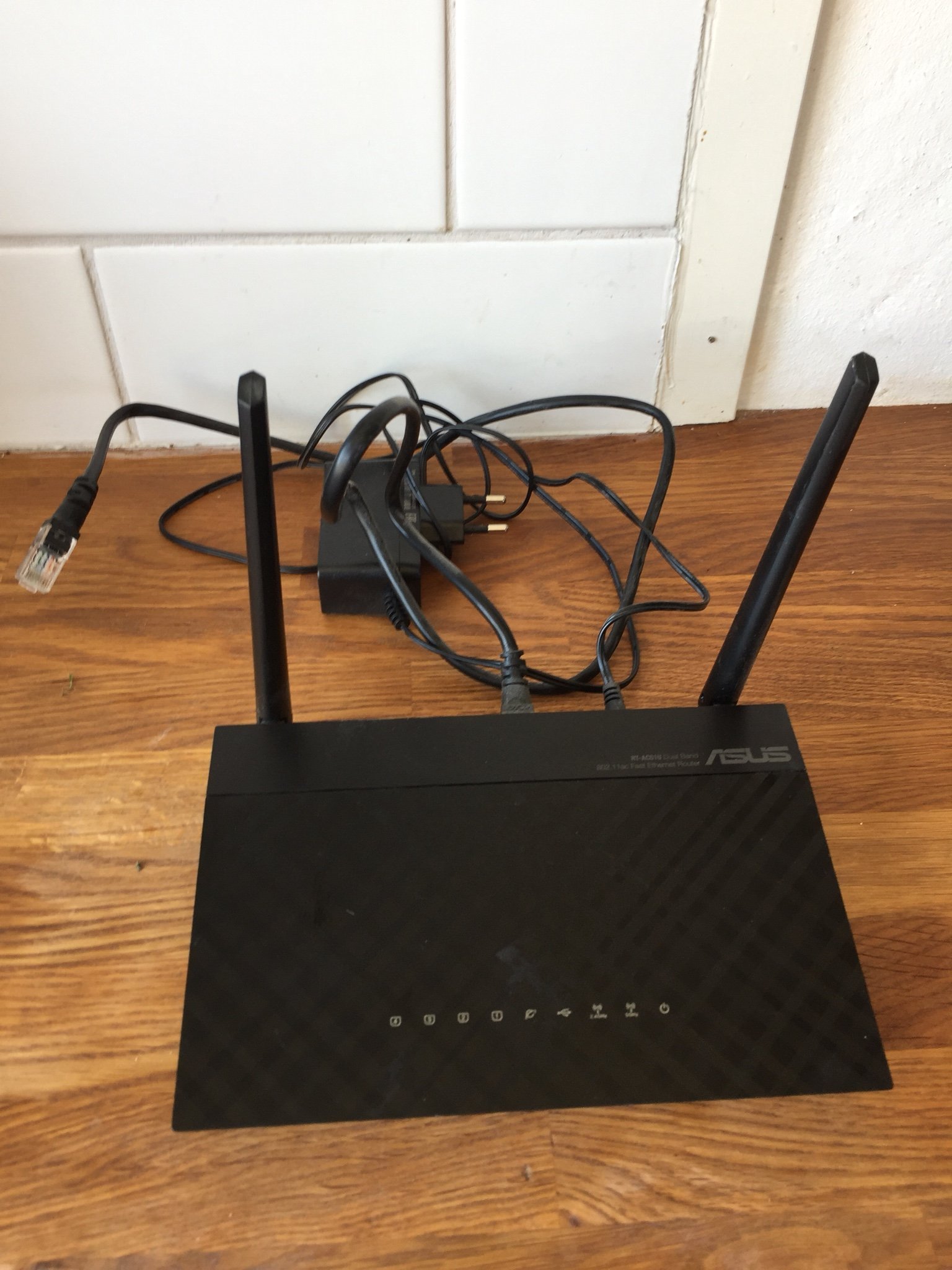Asus RT-AC51U router (405642434) ᐈ Köp på Tradera