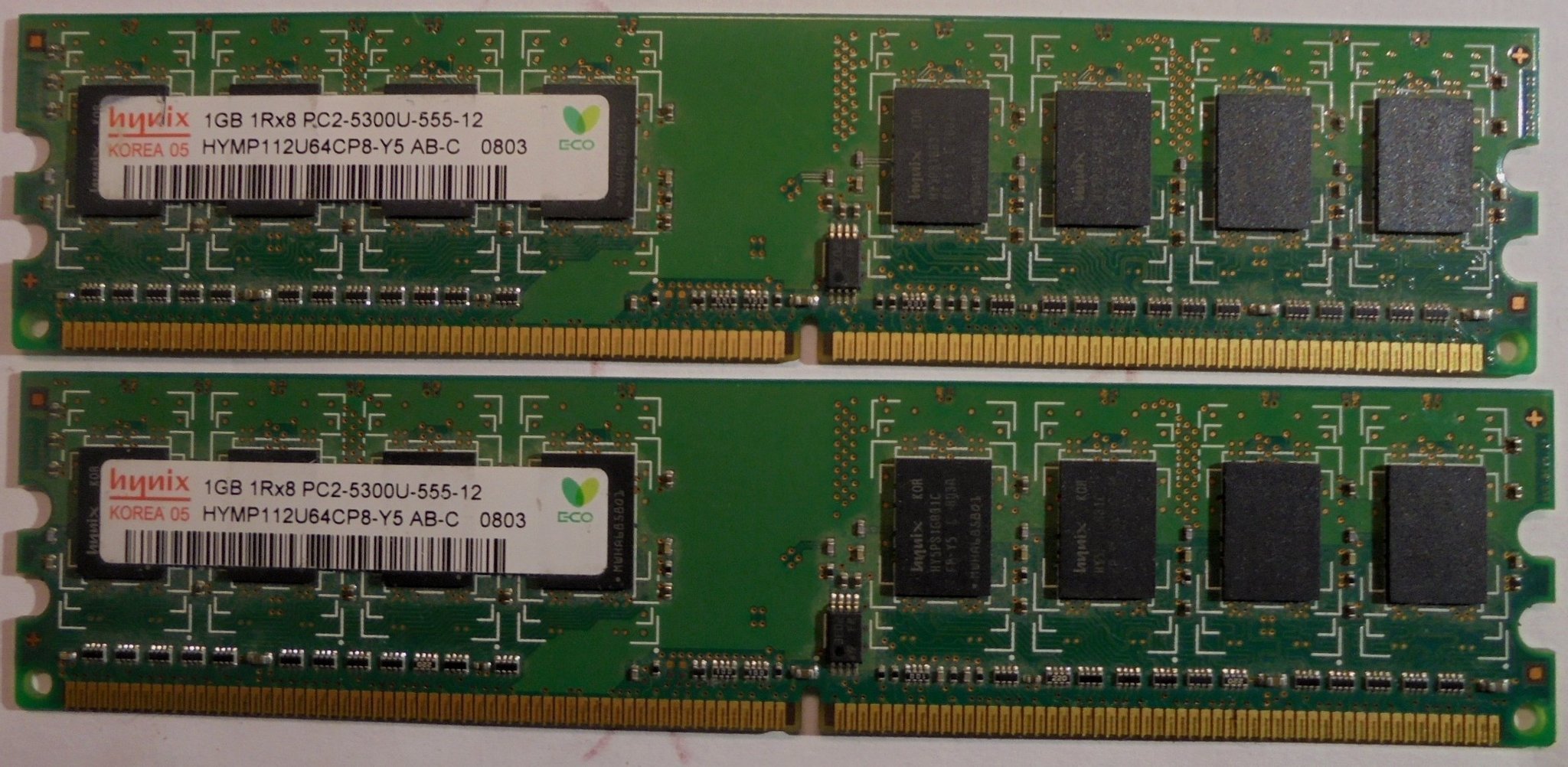 Se produkter som liknar 2GB(2st*1 GB) Hynix. DDR2 PC5.. på Tradera (685576602)