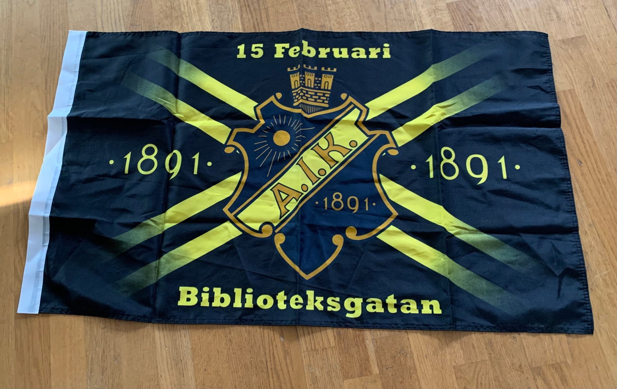 AIK Flagga 90*50 cm | Köp på Tradera (590634225)