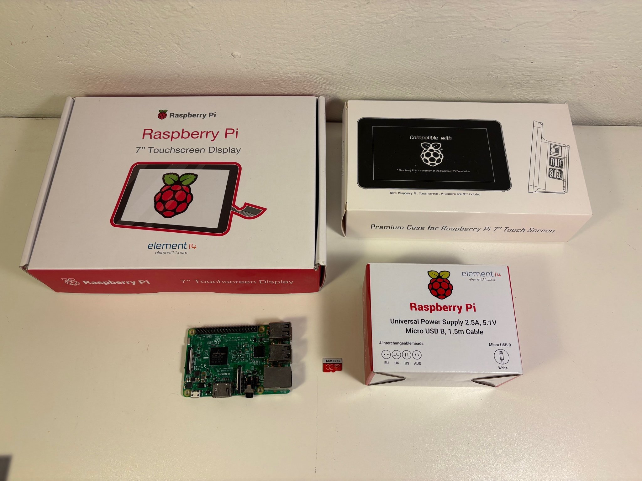 Se produkter som liknar Raspberry Pi paket med 7” tou.. på Tradera (685266511)