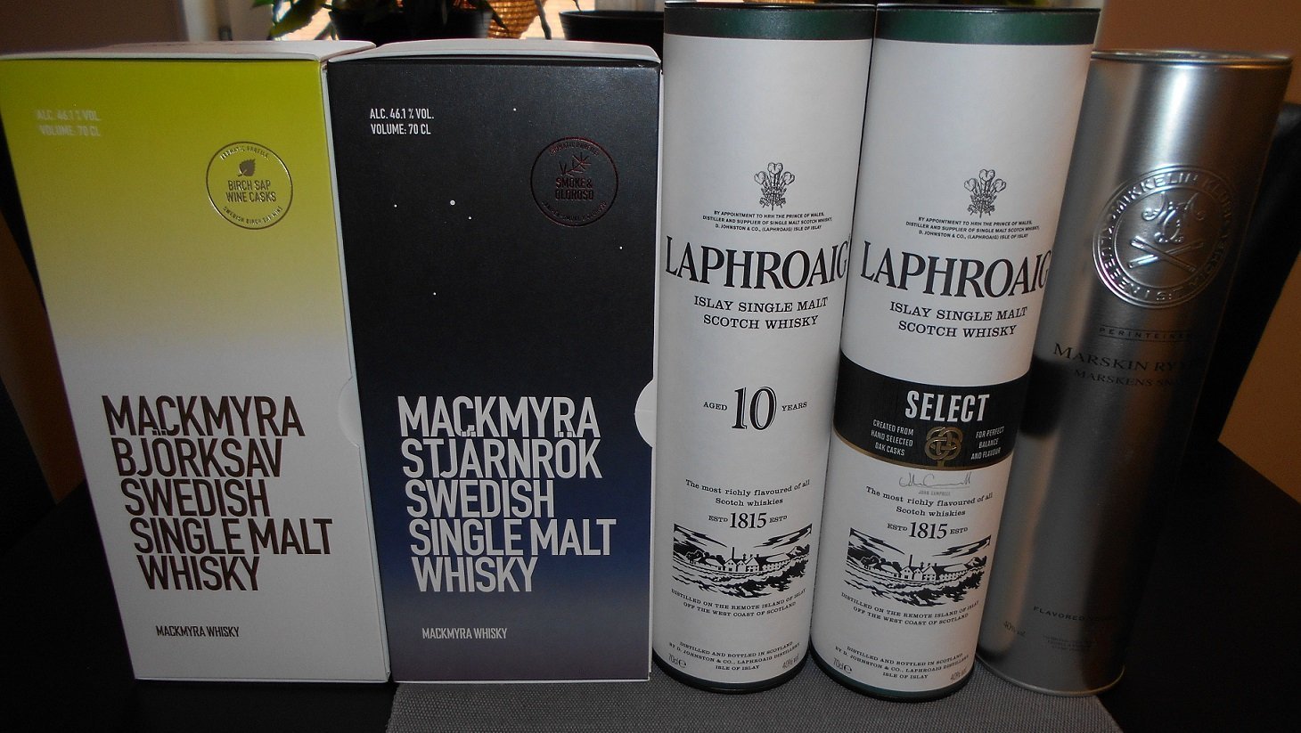 Se produkter som liknar 5 whisky/sprit förpackningar .. på Tradera ... Se produkter som liknar 5 whisky/sprit förpackningar .. på Tradera ...