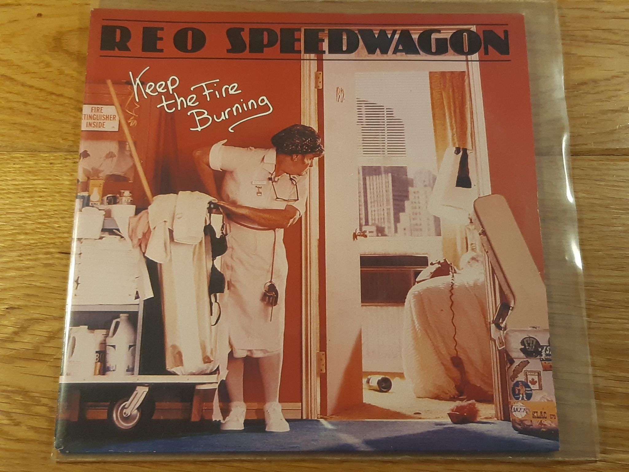 7" - REO Speedwagon - Keep The Fire Burning | Köp på Tradera (643290755)
