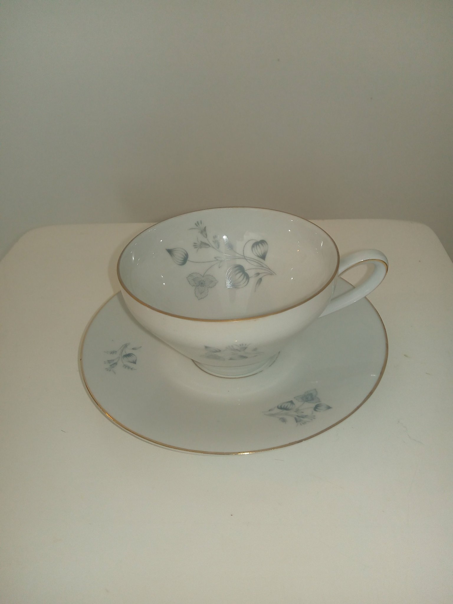 Fina tekoppar med fat - Zeh Scherzer | Köp på Tradera (694263969)