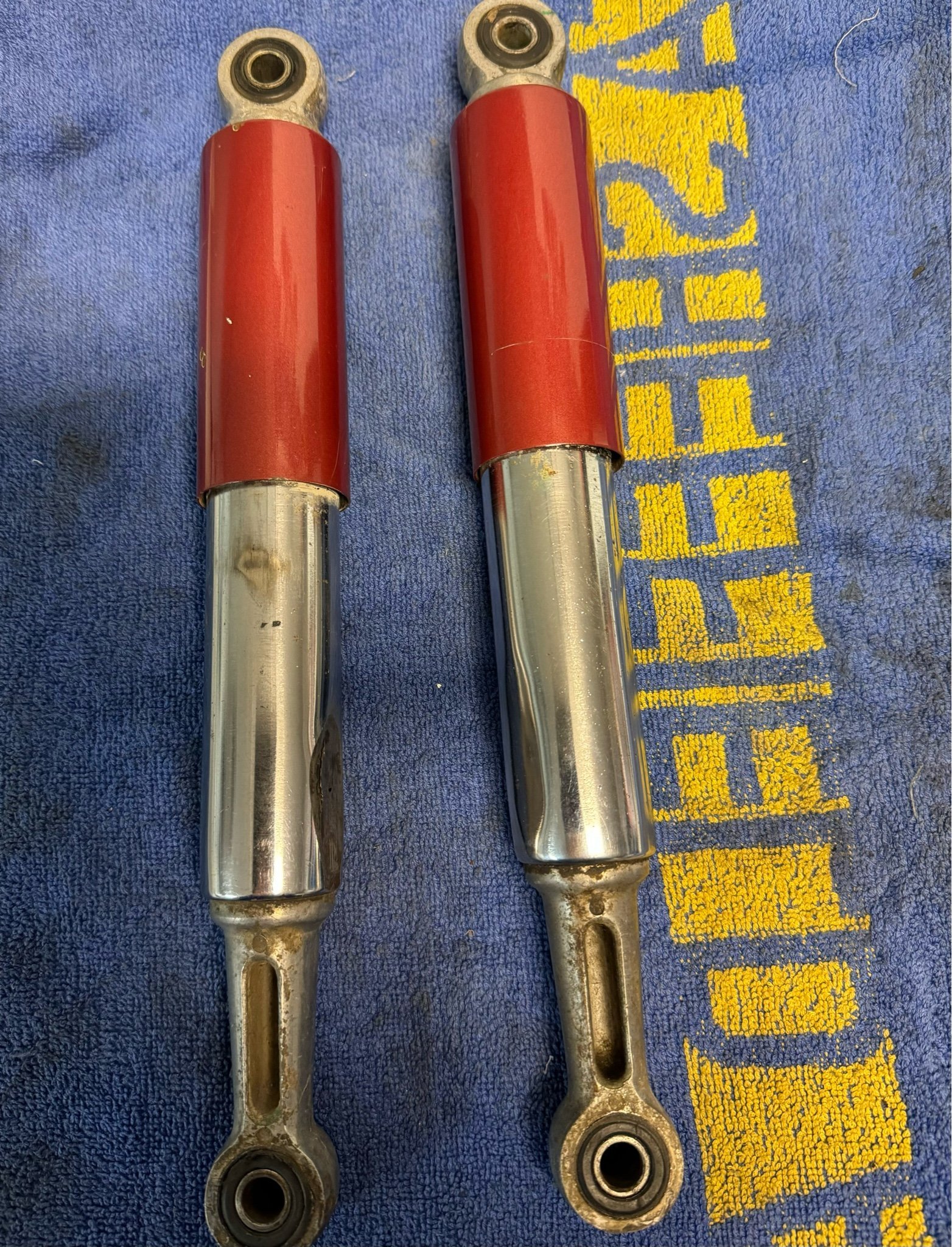 Se produkter som liknar Stötdämpare Suzuki K50 på Tradera (621945138) Se produkter som liknar Stötdämpare Suzuki K50 på Tradera (621945138)