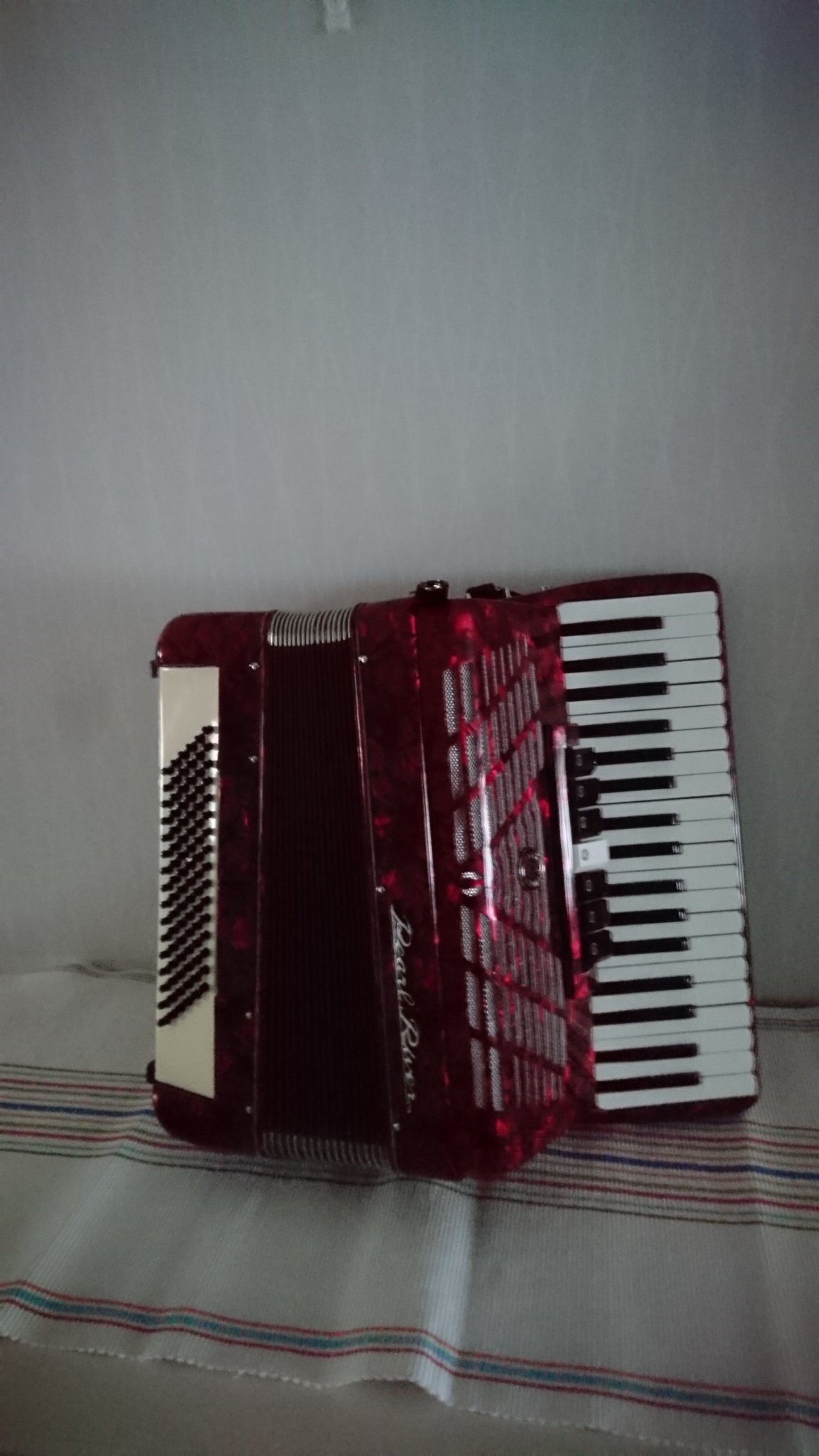 Se produkter som liknar Pianodragspel. på Tradera (578392174) Se produkter som liknar Pianodragspel. på Tradera (578392174)