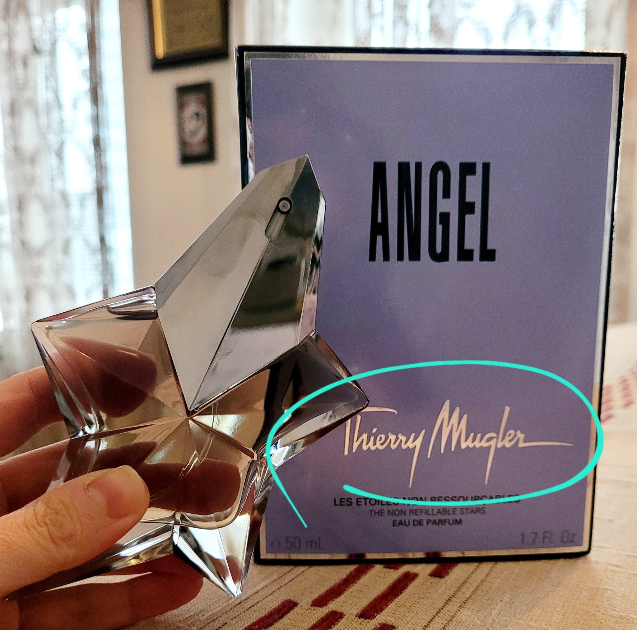Se produkter som liknar Thierry Mugler - Angel 50 ml .. på Tradera ...