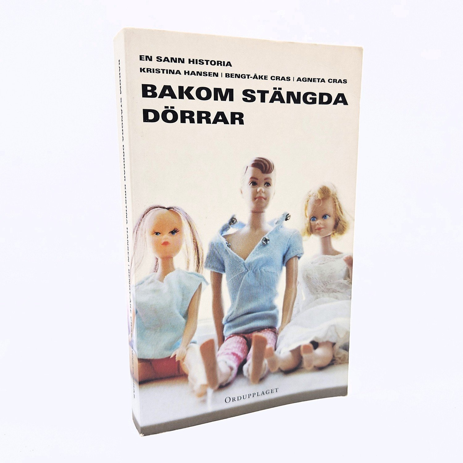 Bakom stängda dörrar: en sann histo.. | Köp från Boklet på Tradera (688582413)